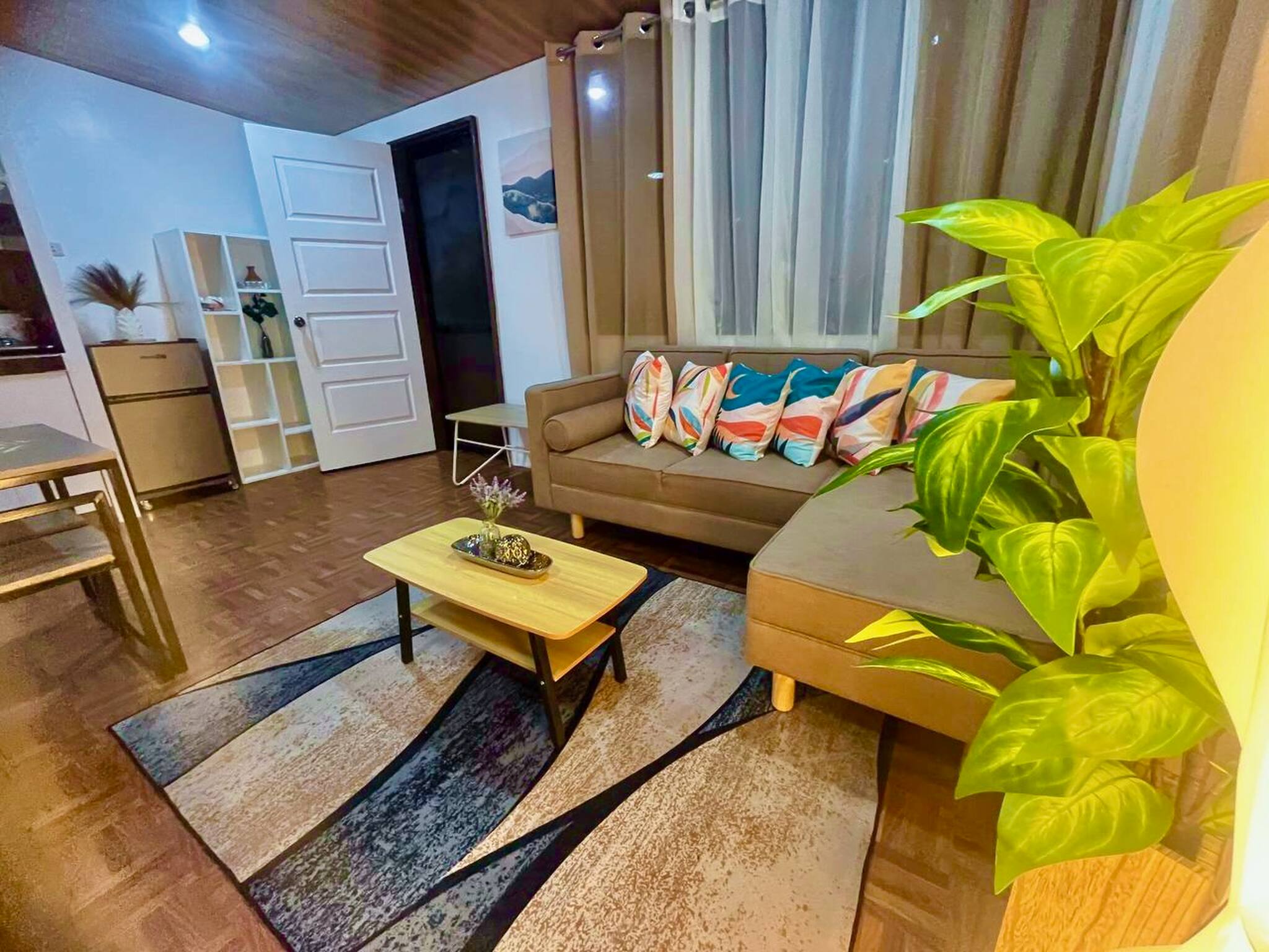 Bloomstone Urban Chill Cabin - Polomolok