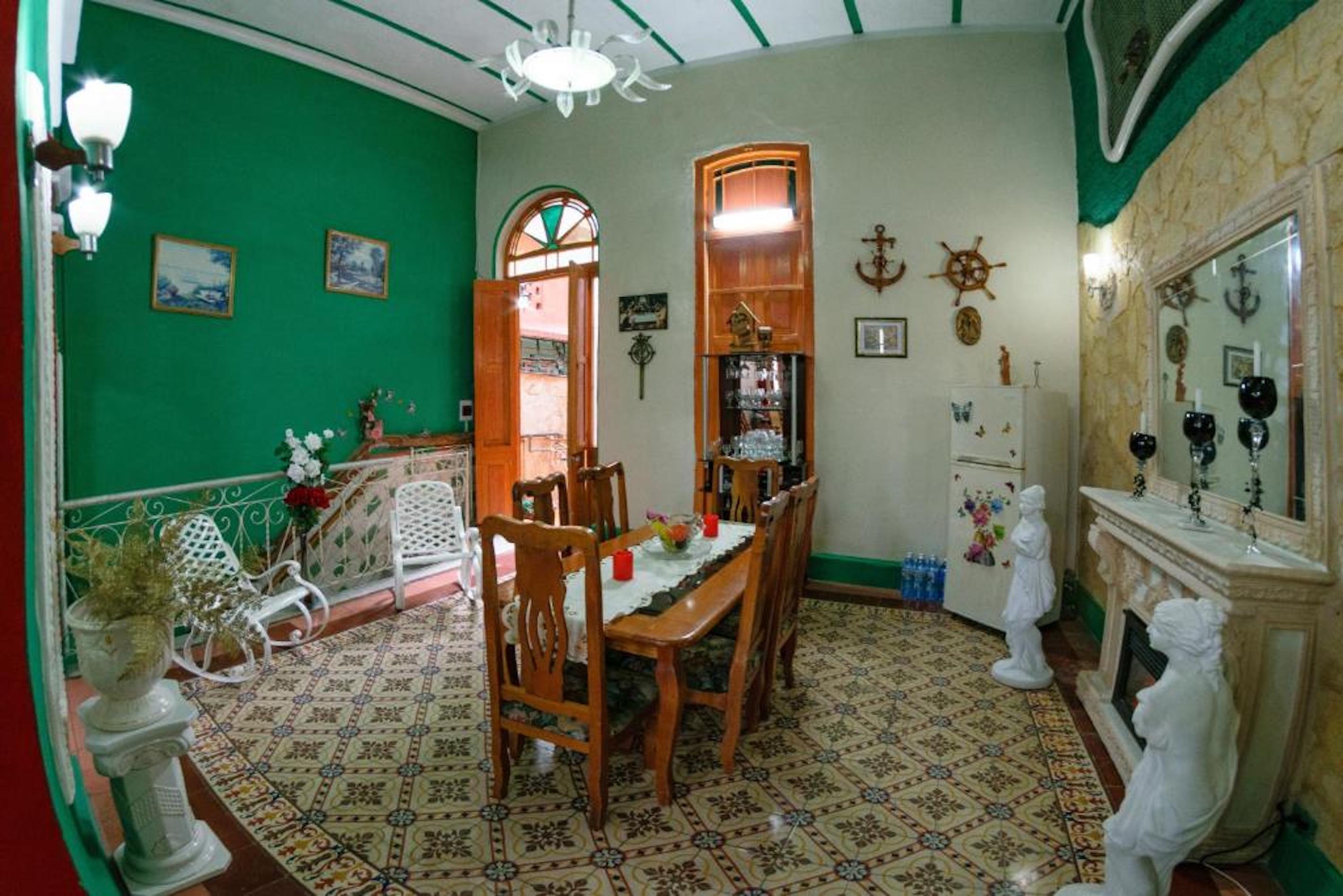 Casa Nora Tp En Centro Habana - Havana