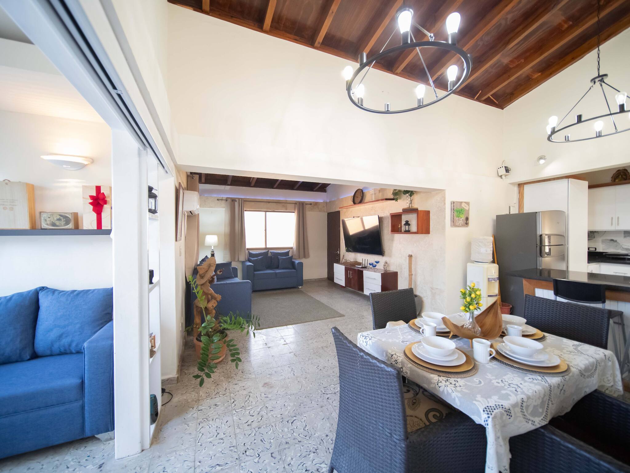 Colonial 2br Apartment 2mins Walk To Beach! - Sosúa