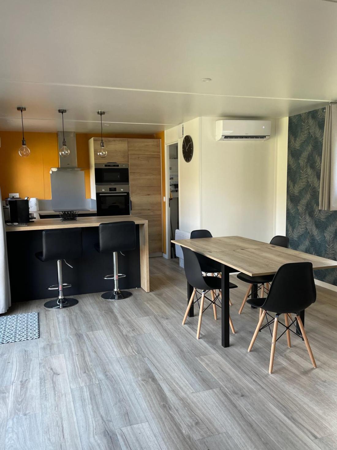 Amplio Bungalow Con Piscina Climatizada Y Jacuzzi - Les Mathes