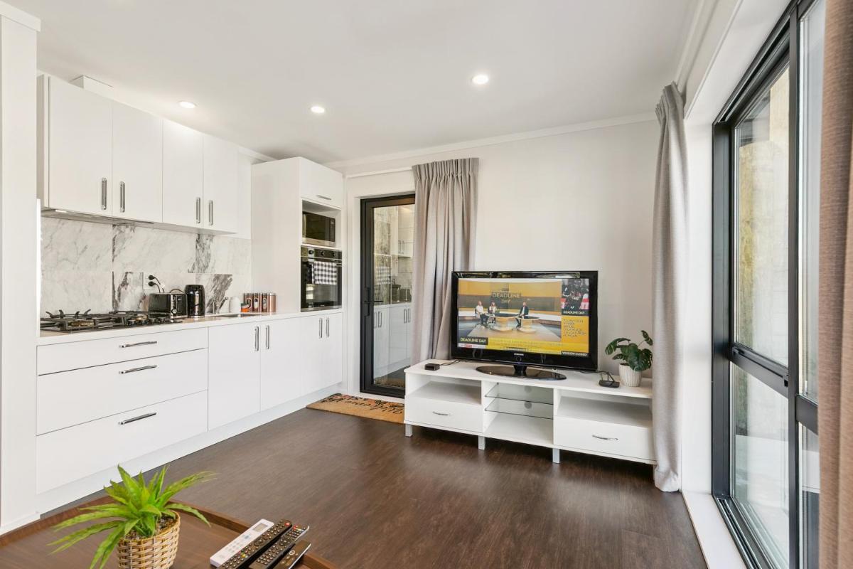 Modern 1br Flat, Private Entry, Full Kitchen-30 Minutes' Drive To Wellington Cbd - Upper Hutt