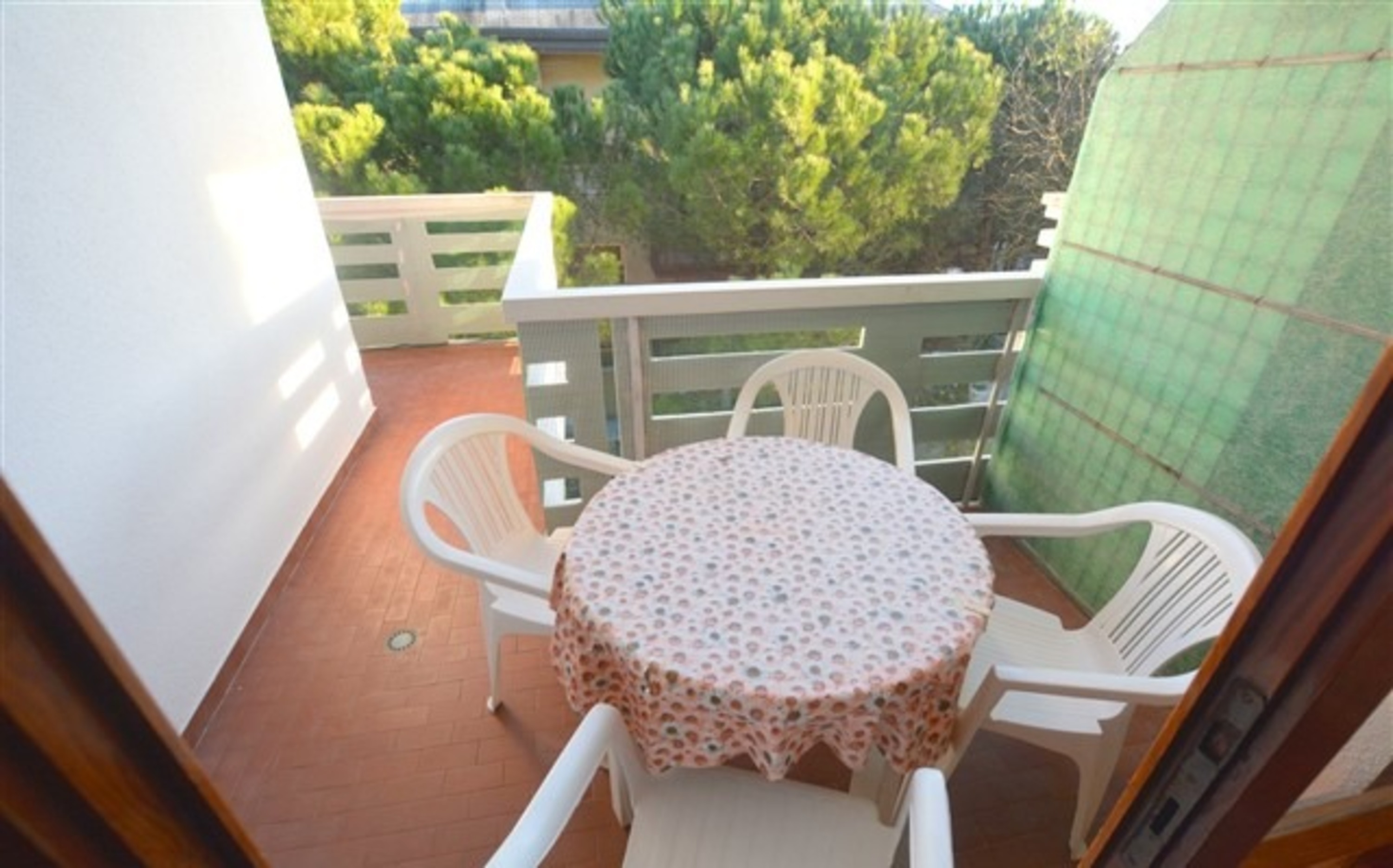 Hübsche Wohnung Mit Balkon In Einer Residenz Mit Aufzug In Lignano Sabbiadoro - Lignano Pineta