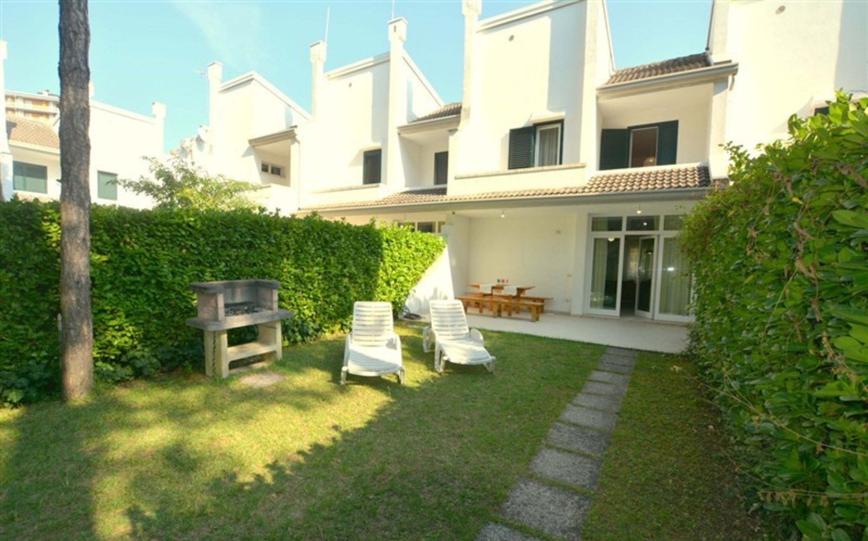 Ferienvilla Mit Garten In Lignano - Lignano Pineta