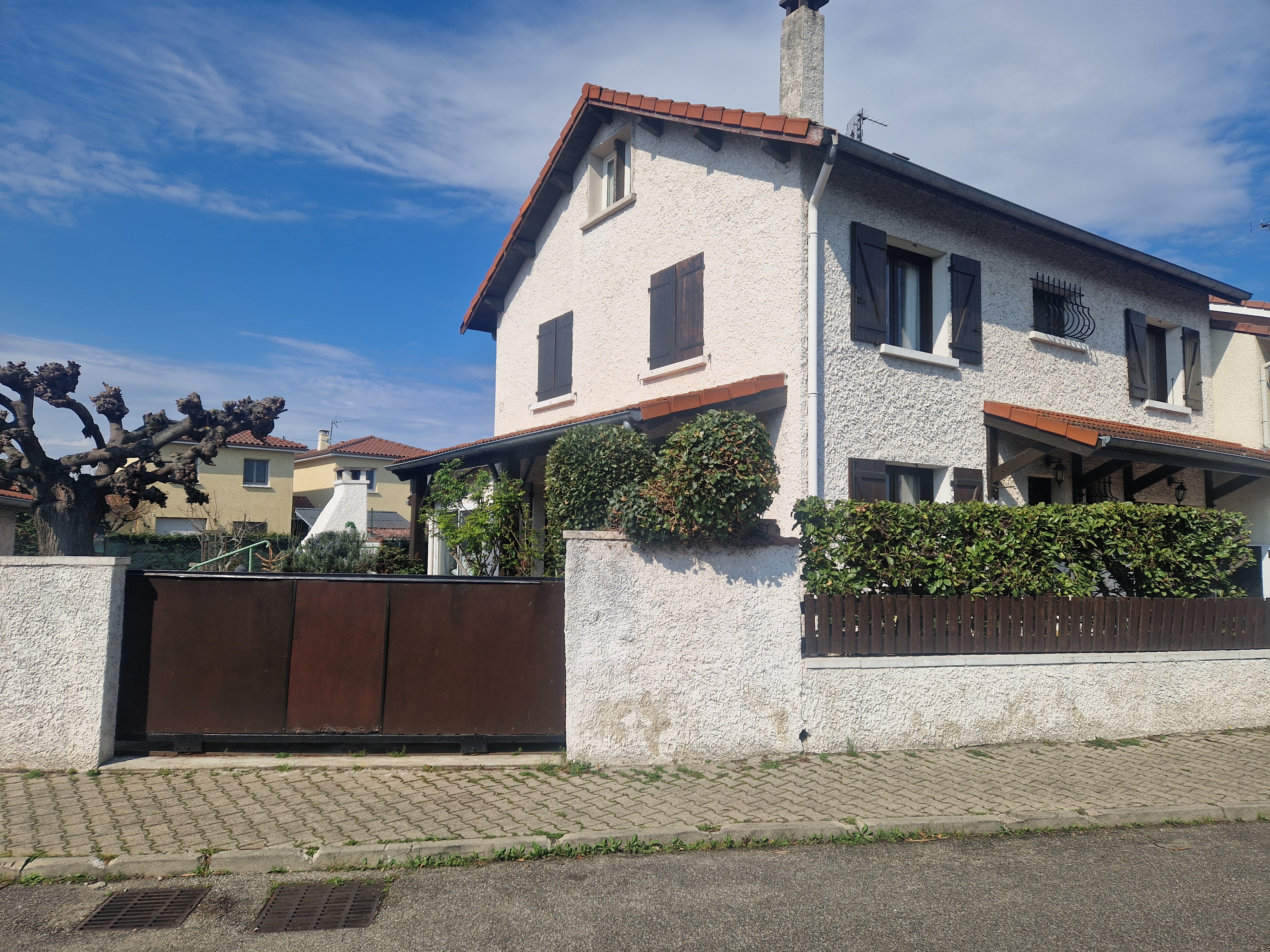Charmante Maison Modulable De 4 à 6 Lits Avec Jardinet - Saint-Genis-Laval