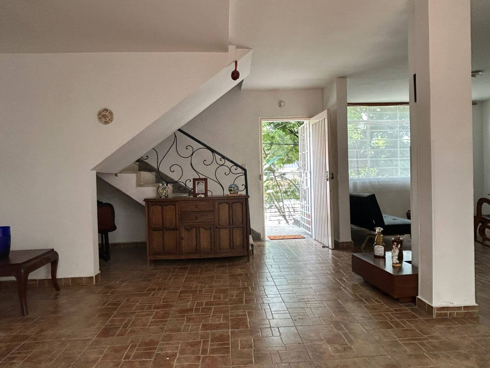 The Cat’s Claw House - Cali