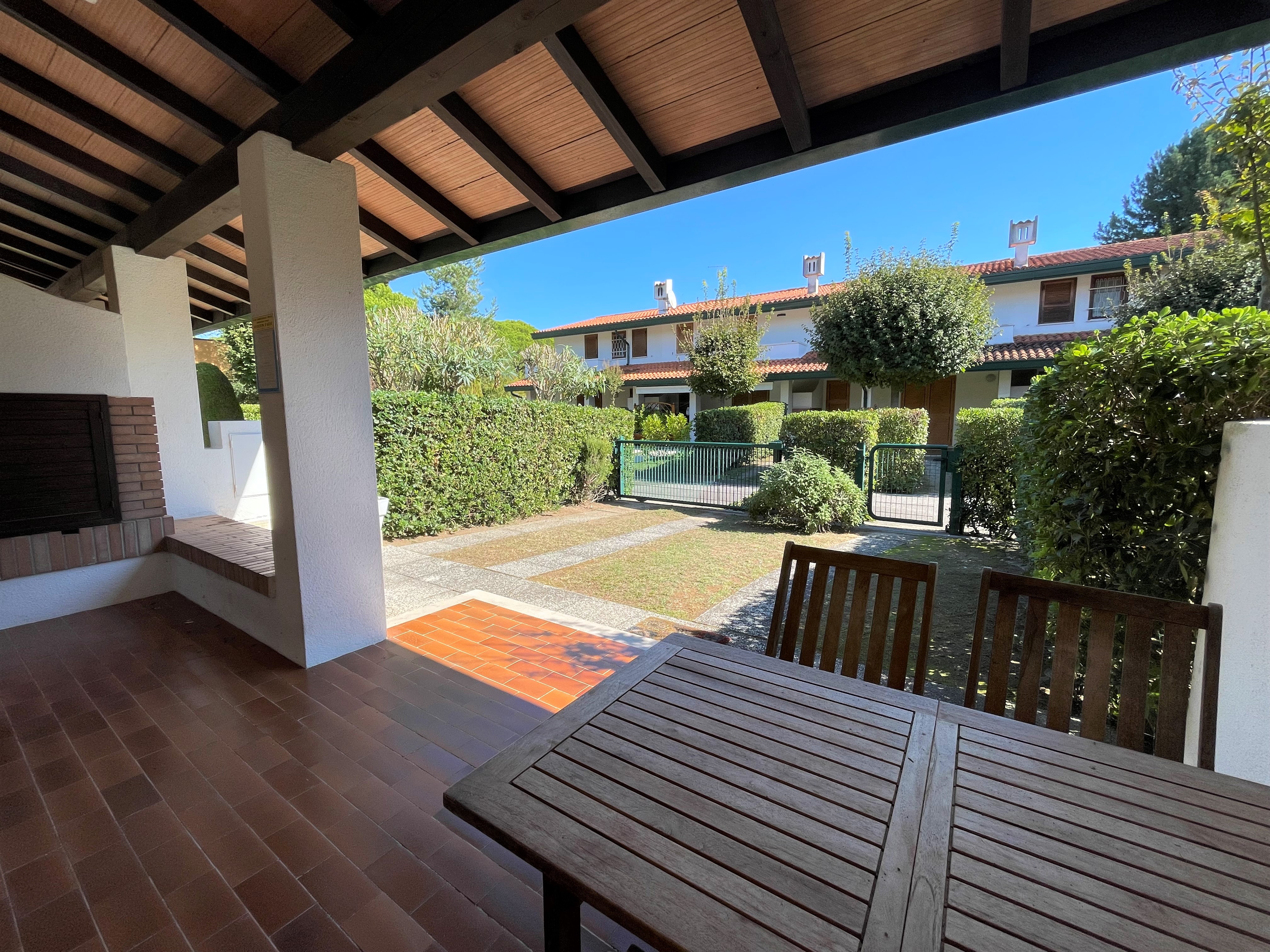 Great Two-storey Home - Bibione
