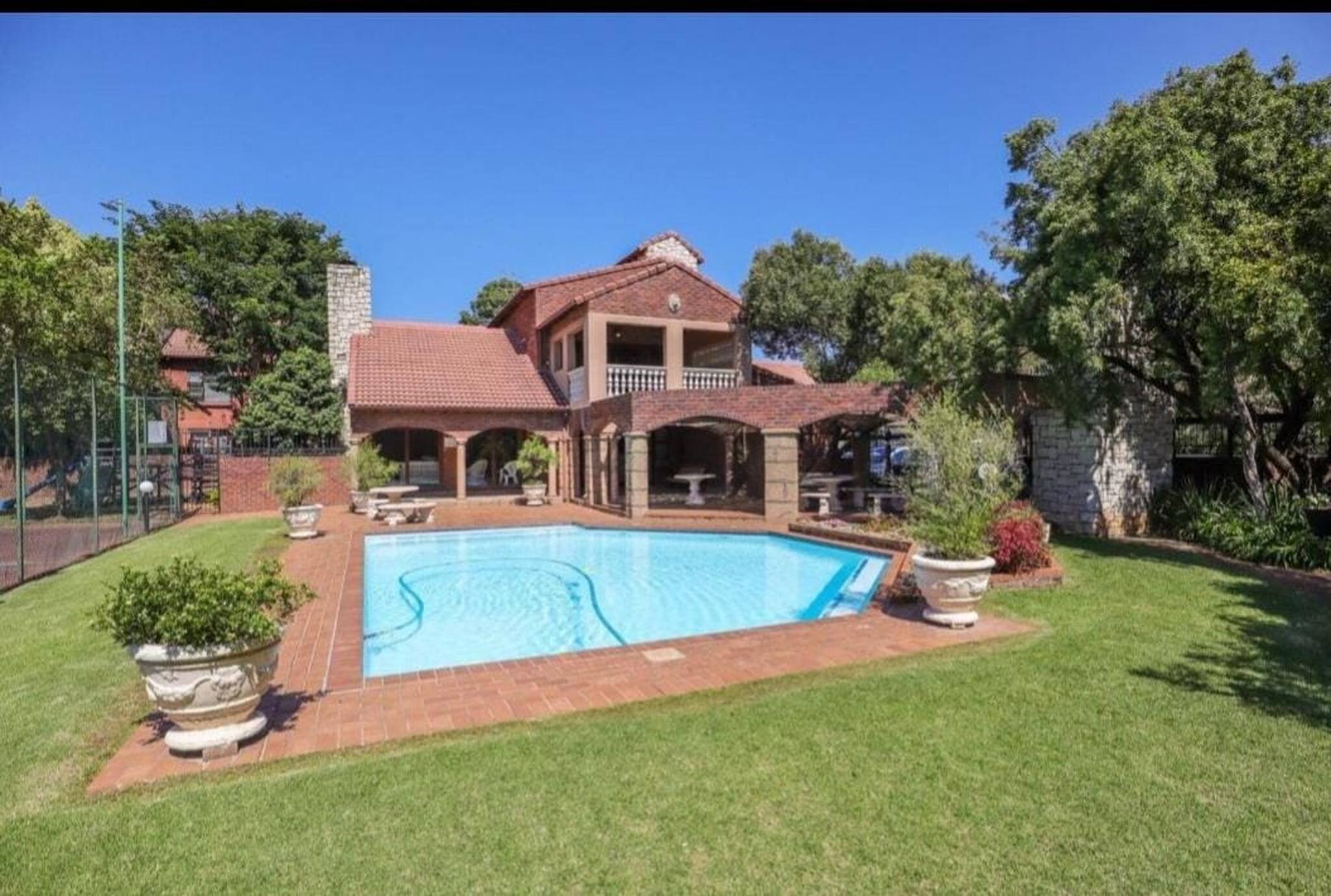 Ground Flr 3bed Apartment Private Garden - Sandton