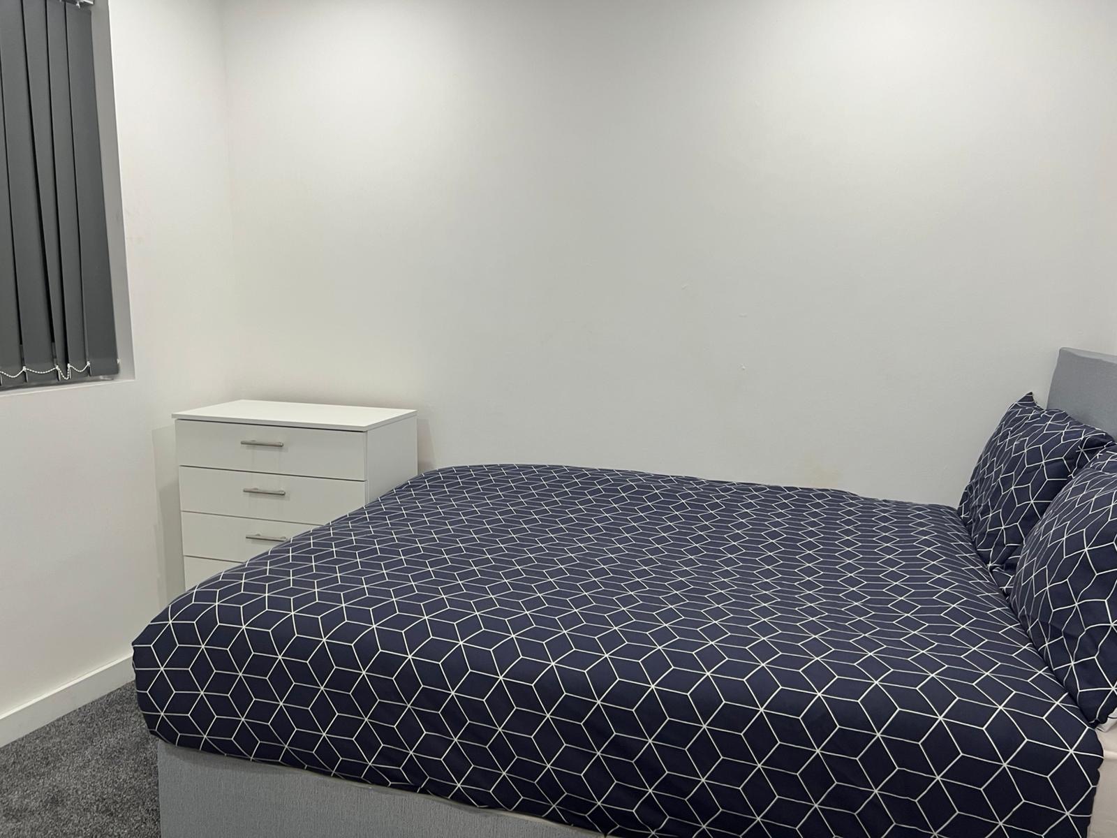 Luton Excellent 1 Bed Apartment With Living Room - Luton