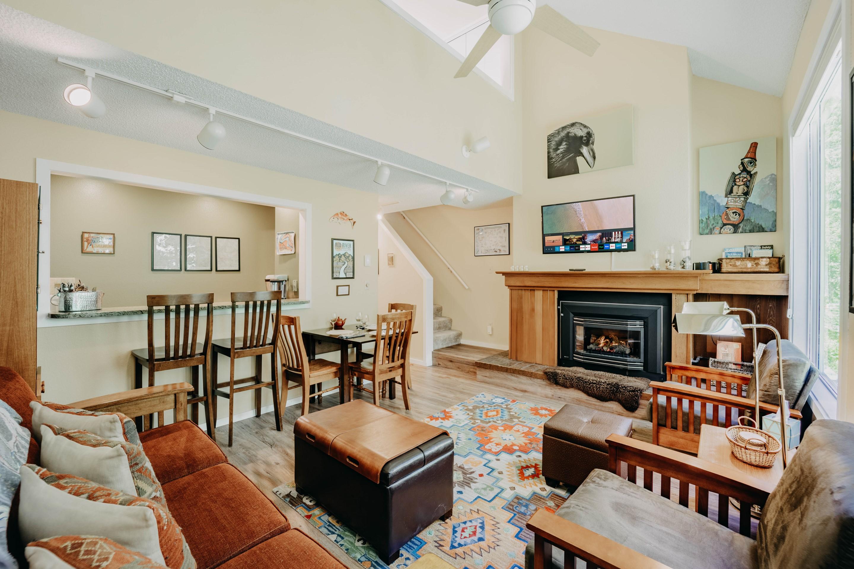 Snowater Condo 82 – The Condo For Fun Family Adventures - Glacier, WA