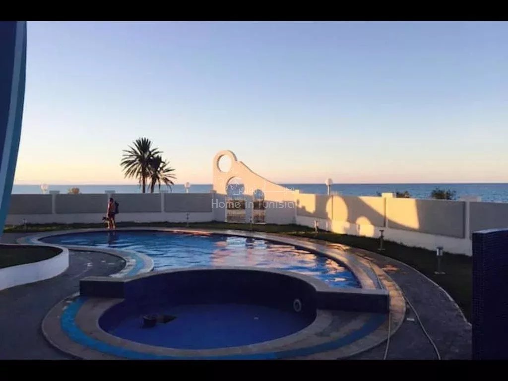 Appartement S2 Pieds Dans L'eau à Hergla - Tunisie