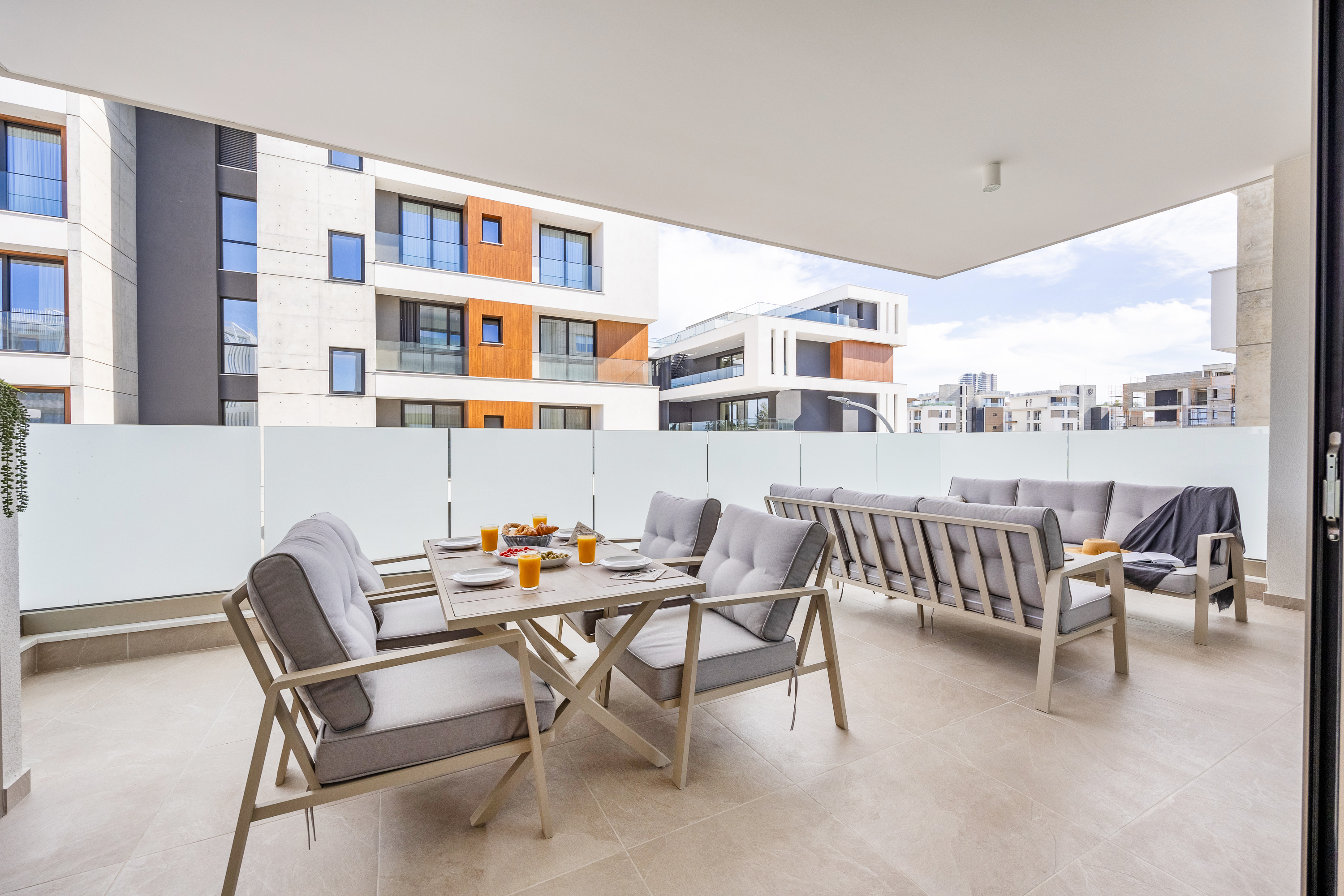 203 Mulberry Court - Stilvoll Mit Großer Terrasse - Limassol