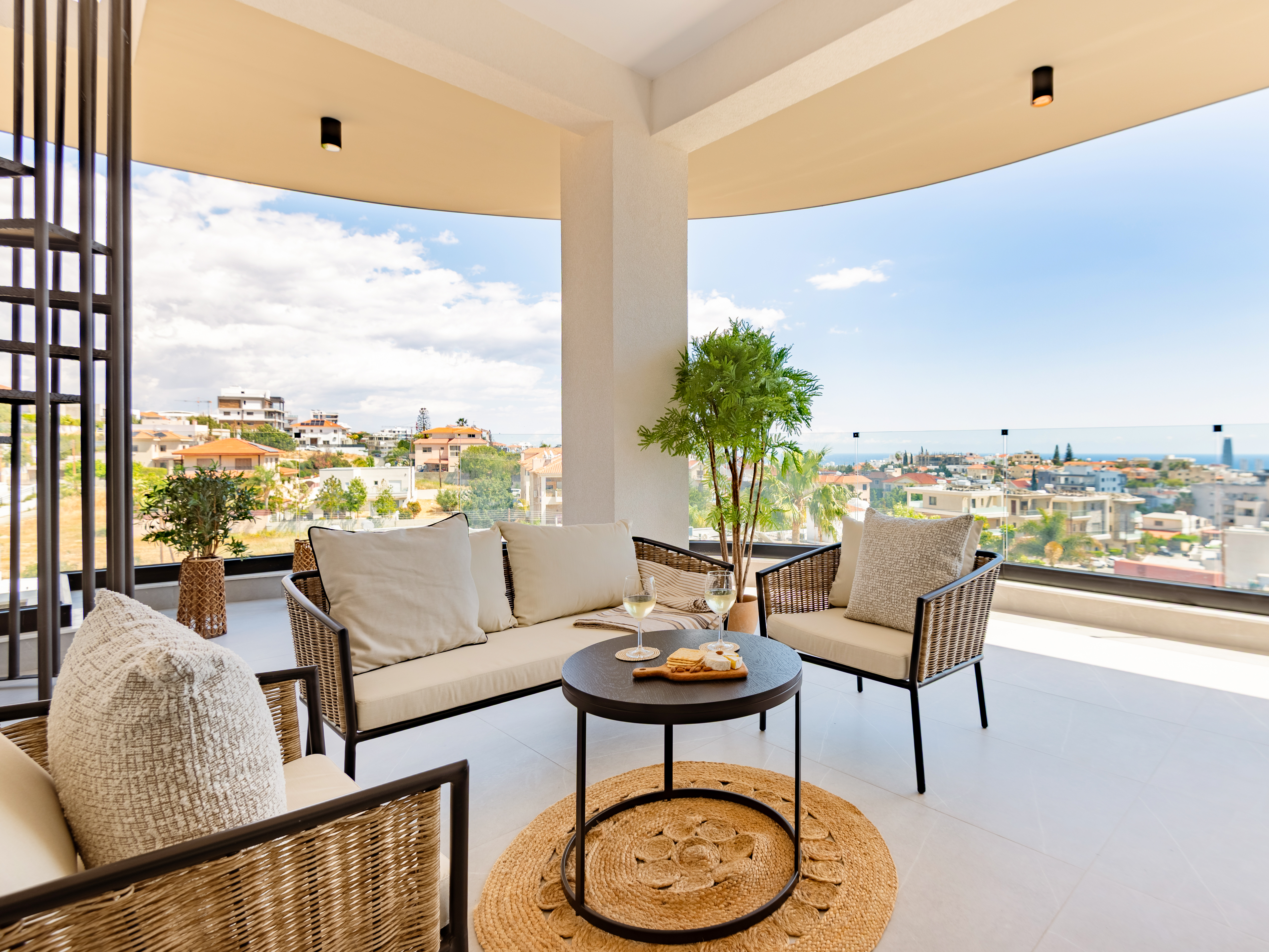 Sanders Eduardovich - Prime 3-bdr Penthouse - Limassol