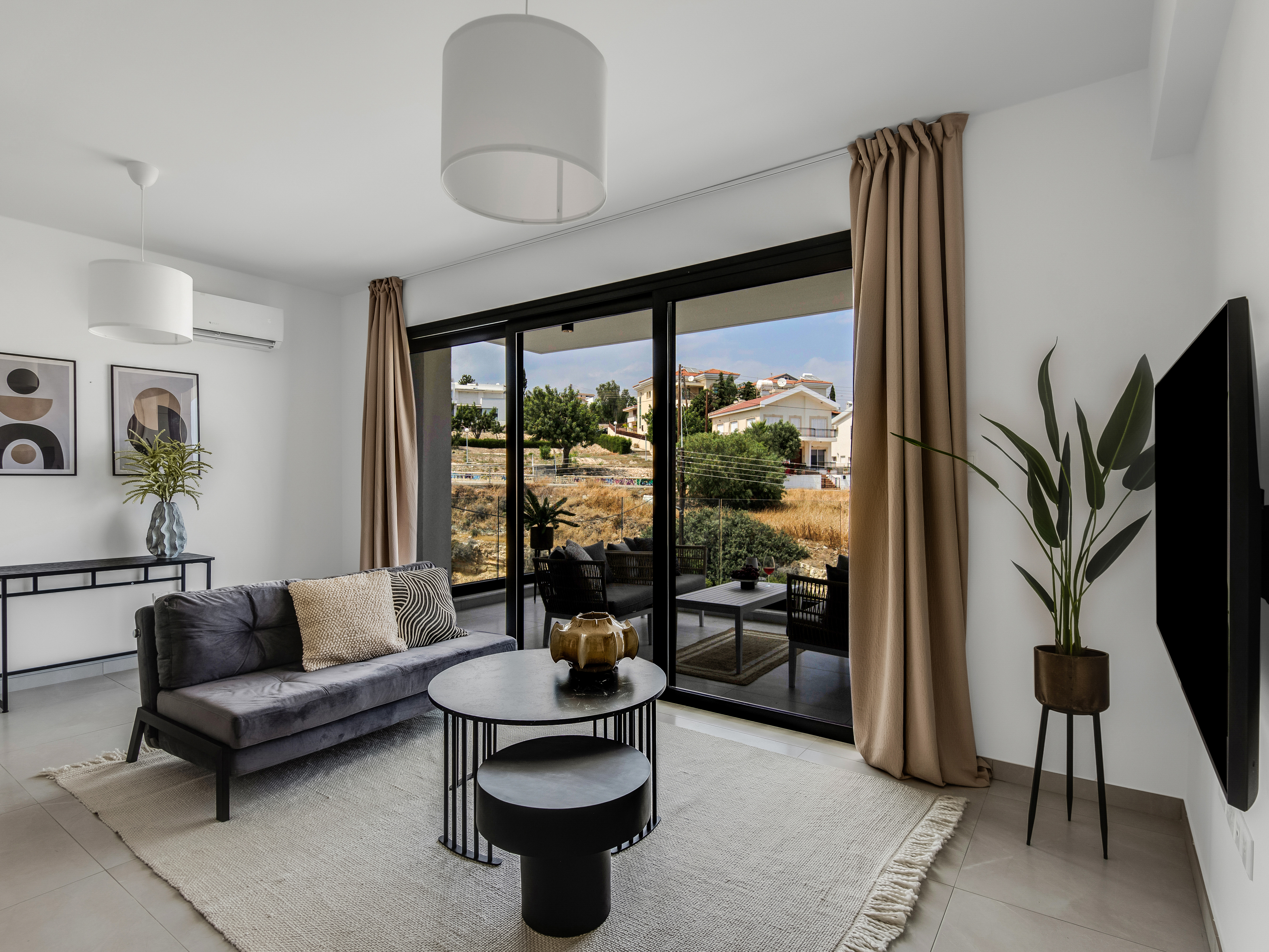 Sanders Elgio - Delightful 2-bdr Apt With Balcony - Limassol