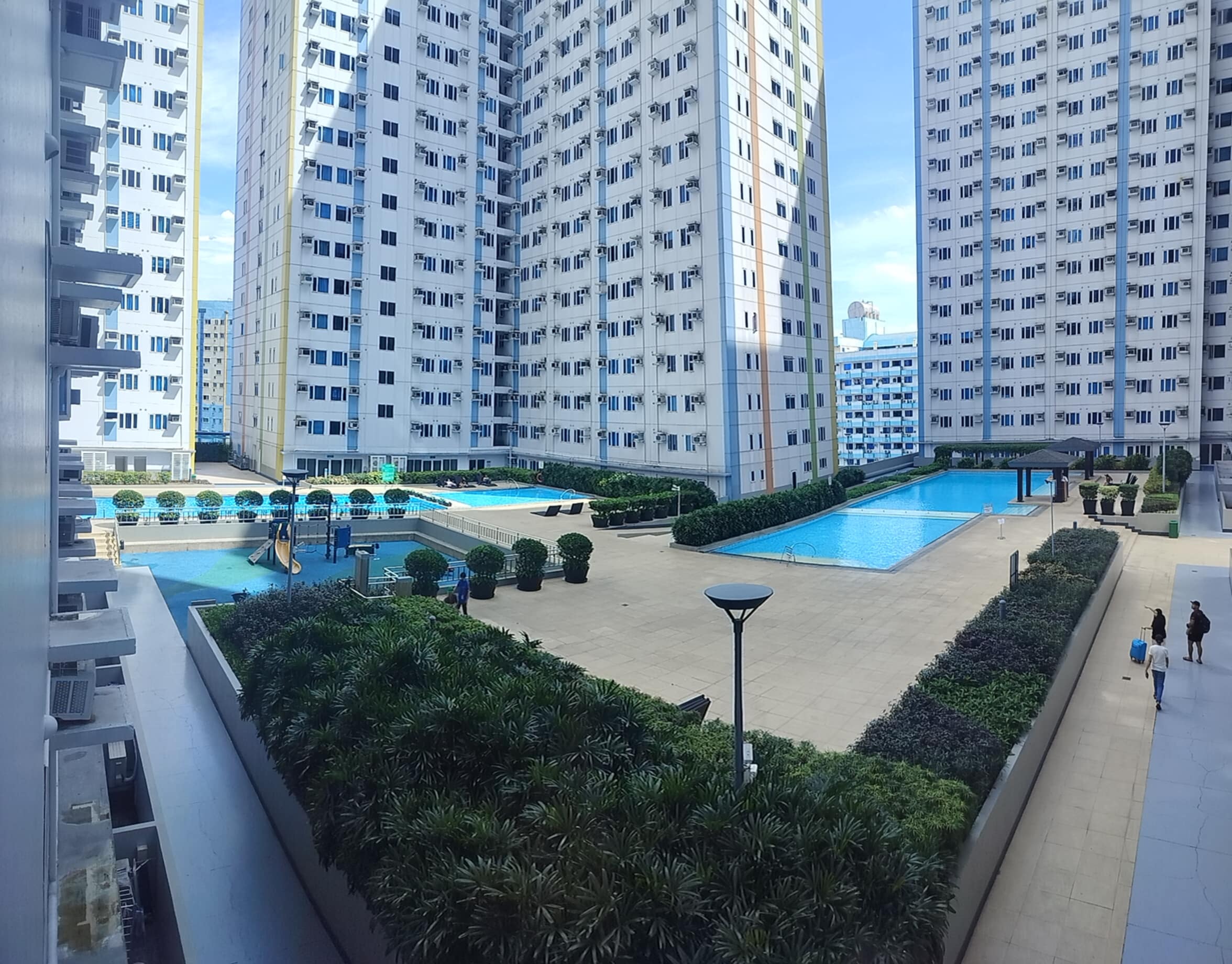 Cozy Condo In Quezon City With Private Pool - Quezon City