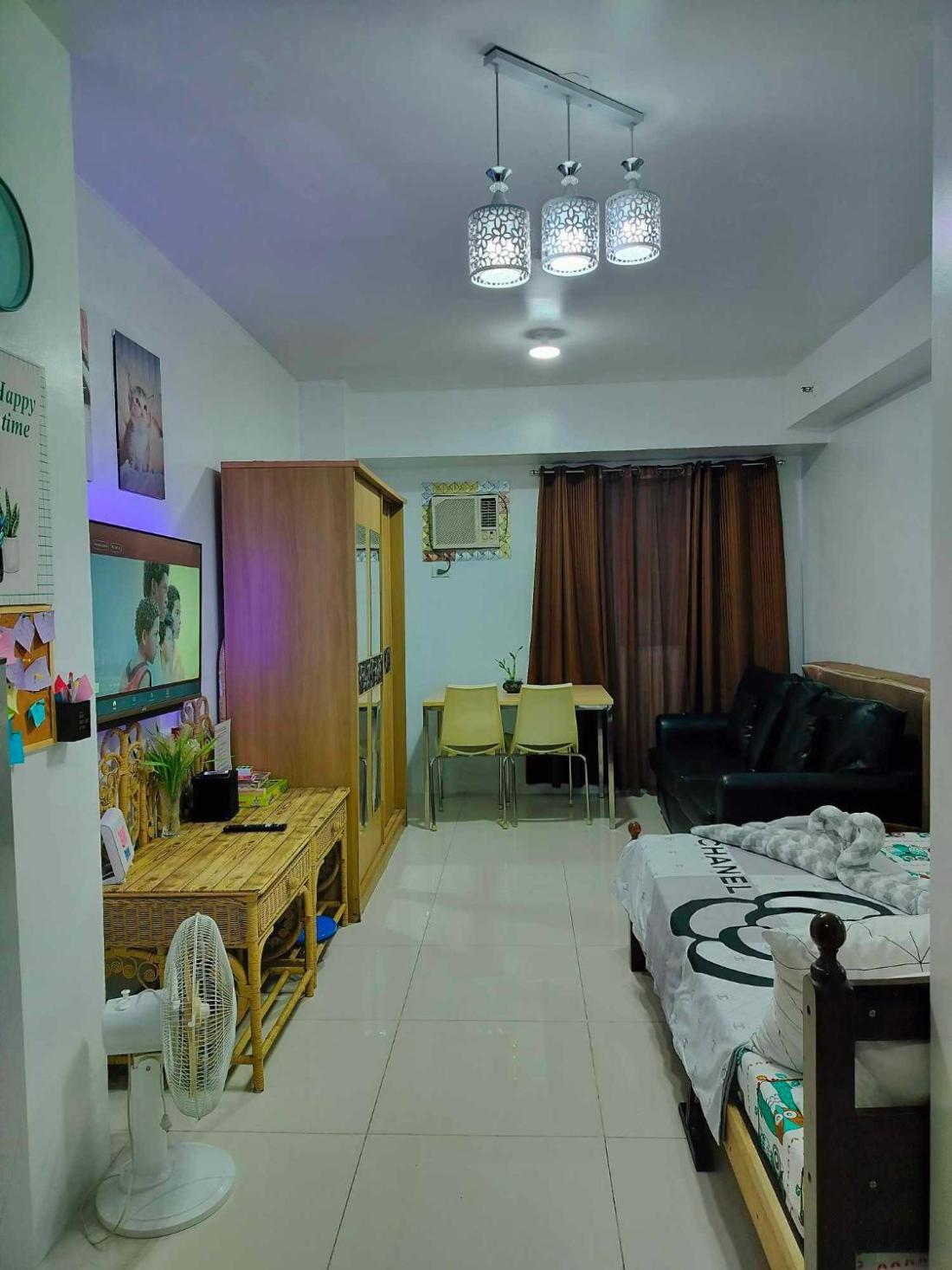 Luxurious Condo In Quezon City With Private Pool And City Views - 마닐라
