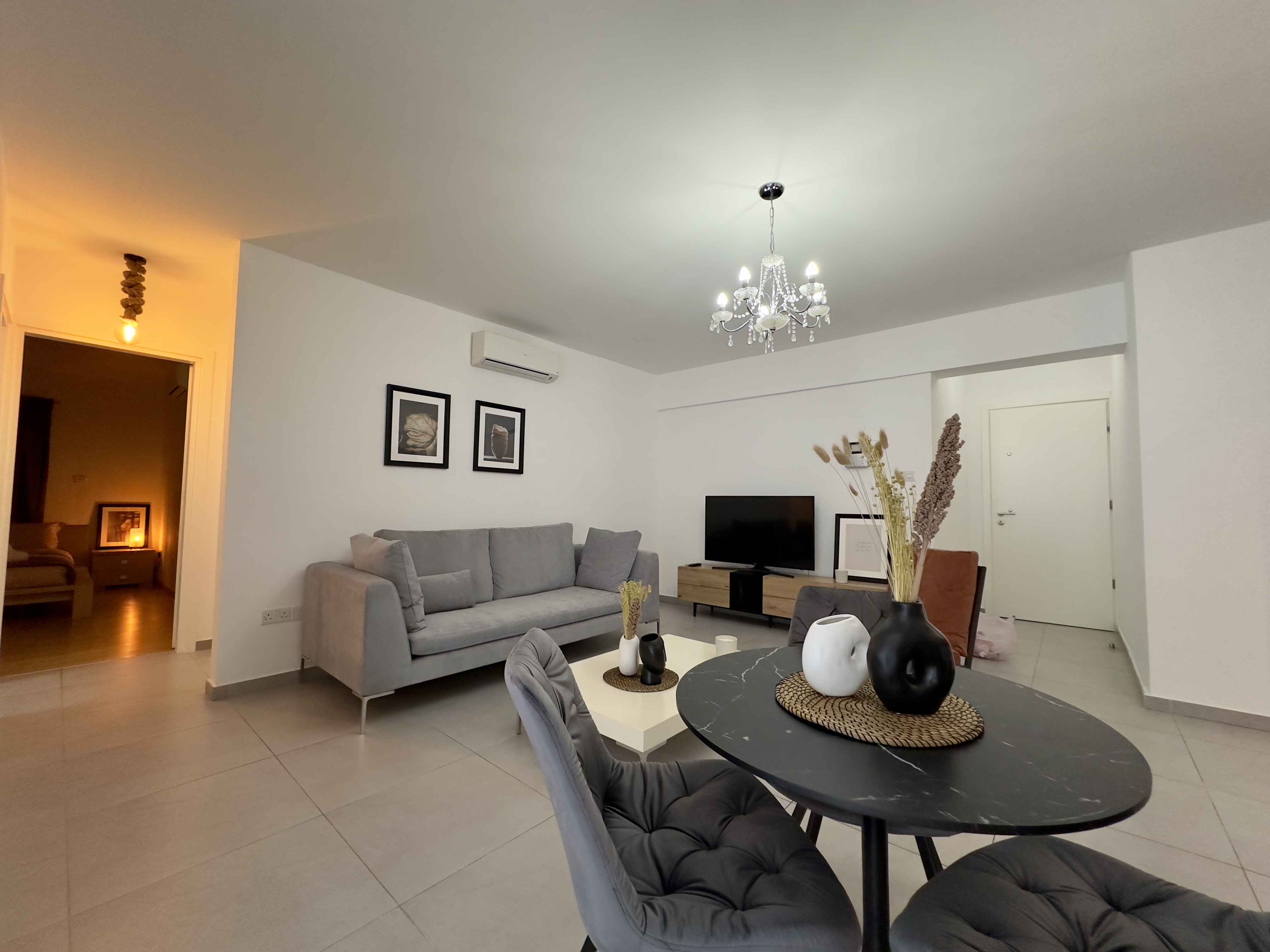 Bienvenido A Nuestra Lujosa Residencia Privada De 1 Dormitorio Con Un Patio - Nicosia