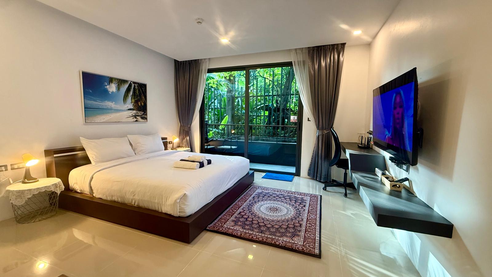 Emerald 312a - Studio With Balcony And Shared Pool - Patong Beach