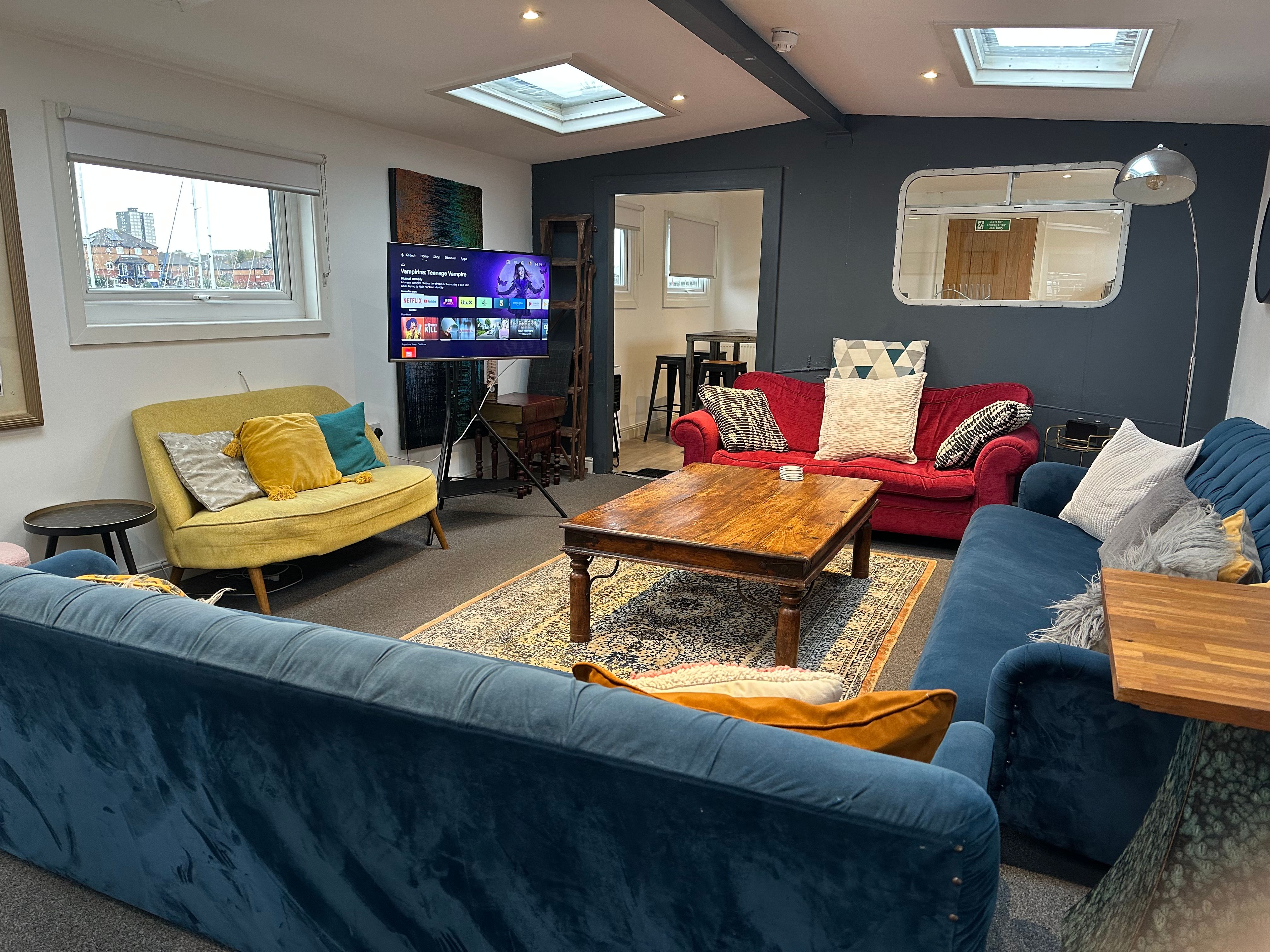 Liverpool Waterfront Stay, Excelente Ubicación, Estacionamiento En El Lugar - Guernsey