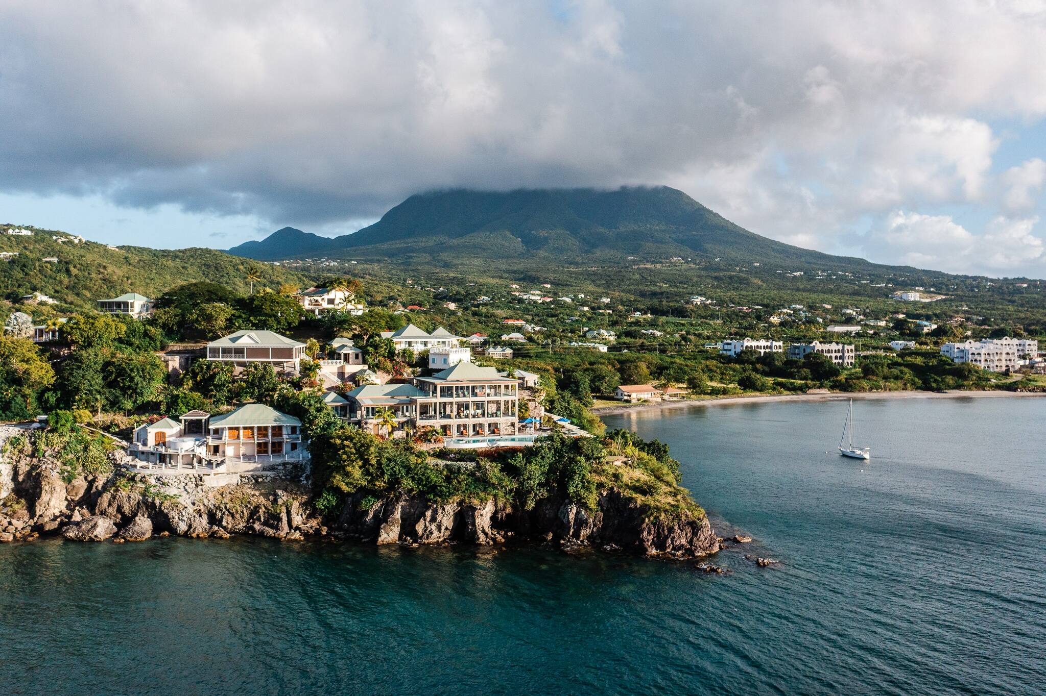 Beautiful 3 Story 8,000 Sq Ft Oceanside Mansion - Saint Kitts ve Nevis