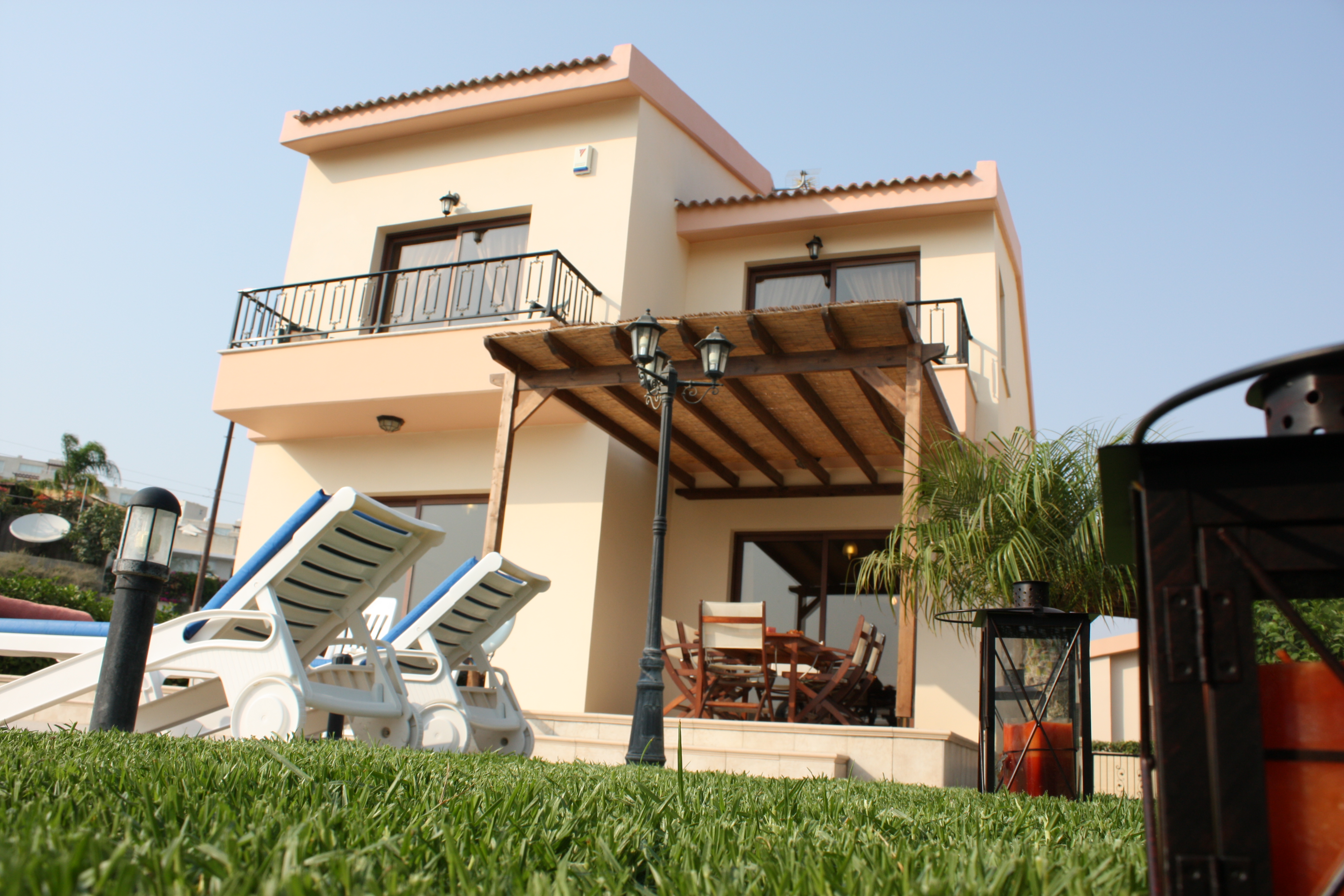 Three Bedroom Villa With Private Pool And Landscaped Garden - Писсури