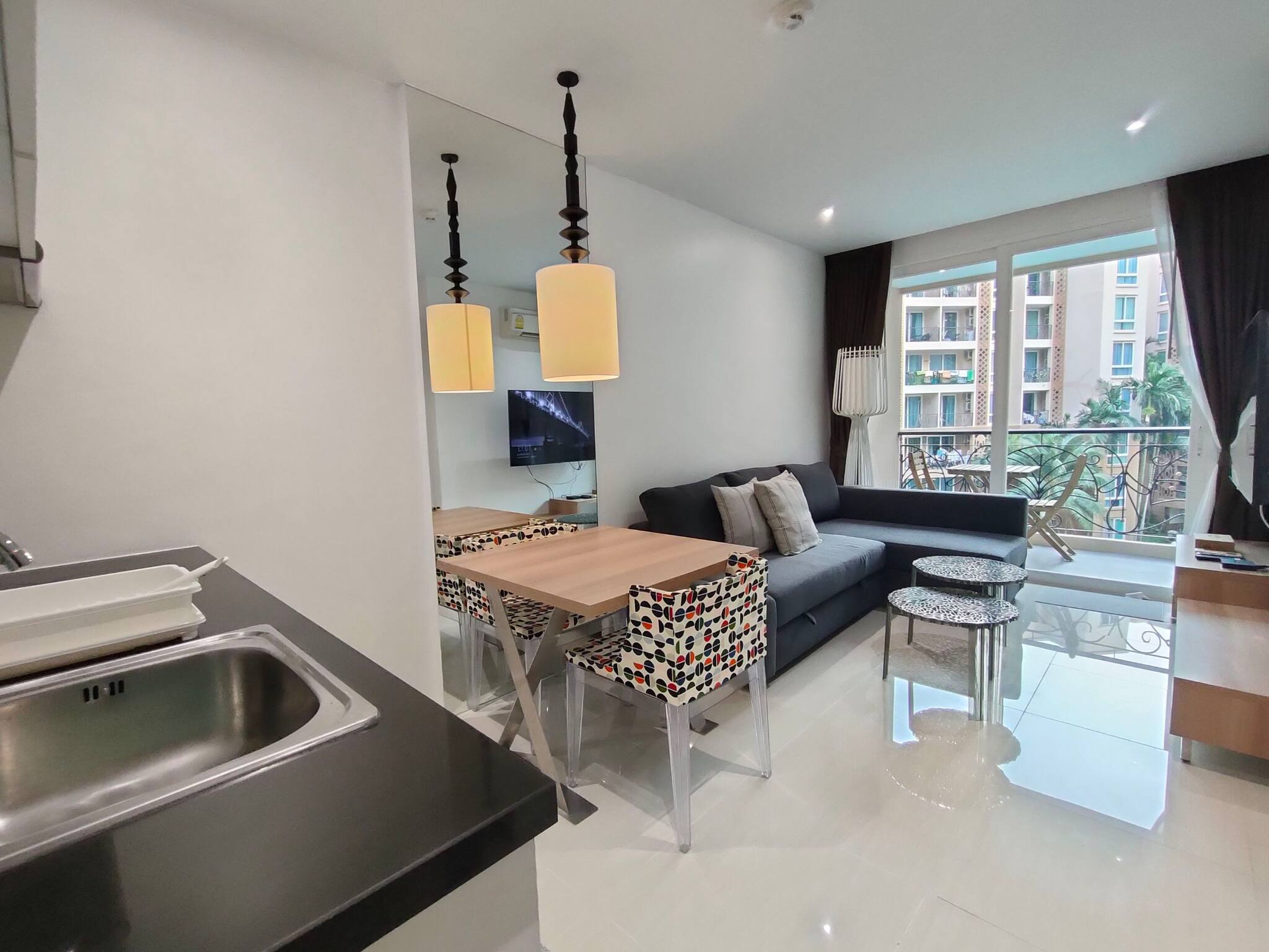 Pool View Nice Cool One Bedroom With 2 Large Beds - Pattaya City