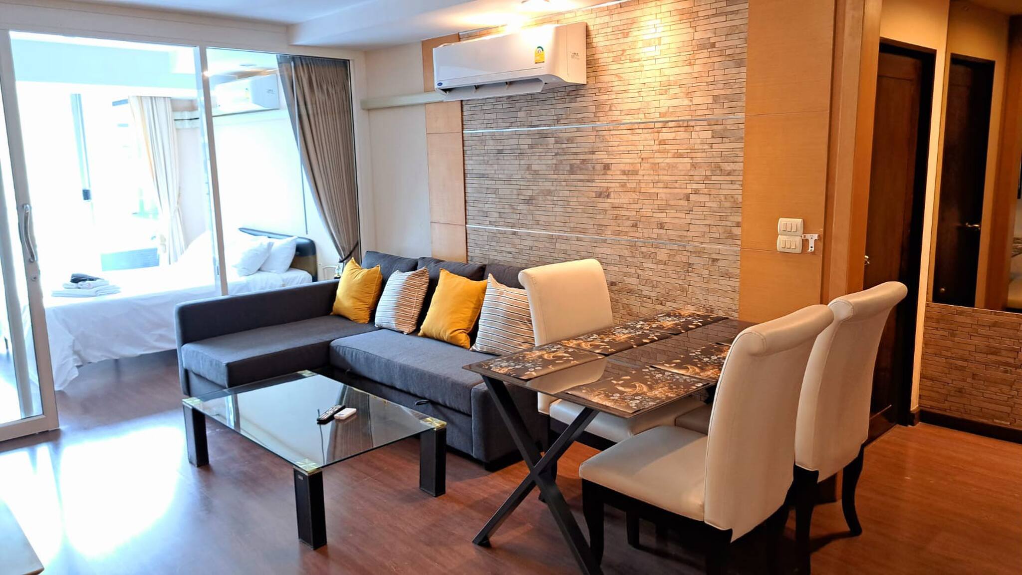 6d - Apartamento Céntrico De 3 Habitaciones Con Piscina Compartida - Bangkok