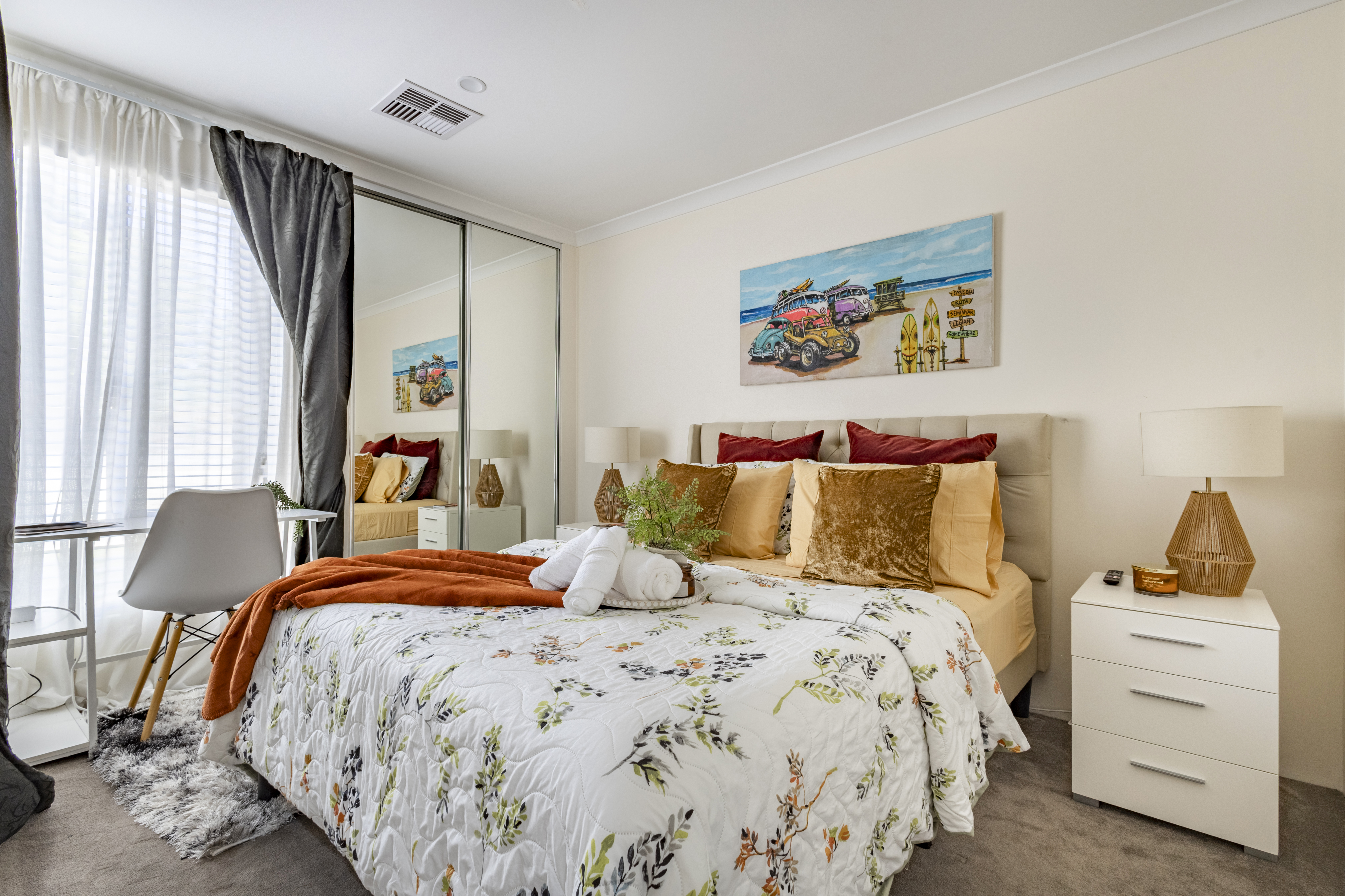 Elegante Refugio Estilo Hampton: Tranquilo Dormitorio Privado Con Baño Compartido - Perth, Australia