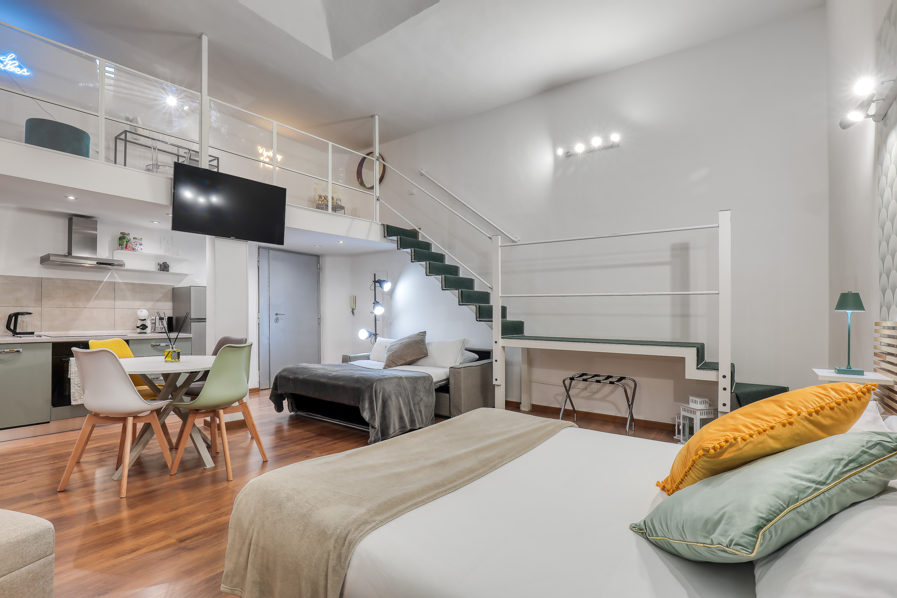 Atrhome - Canova Essential - Rome