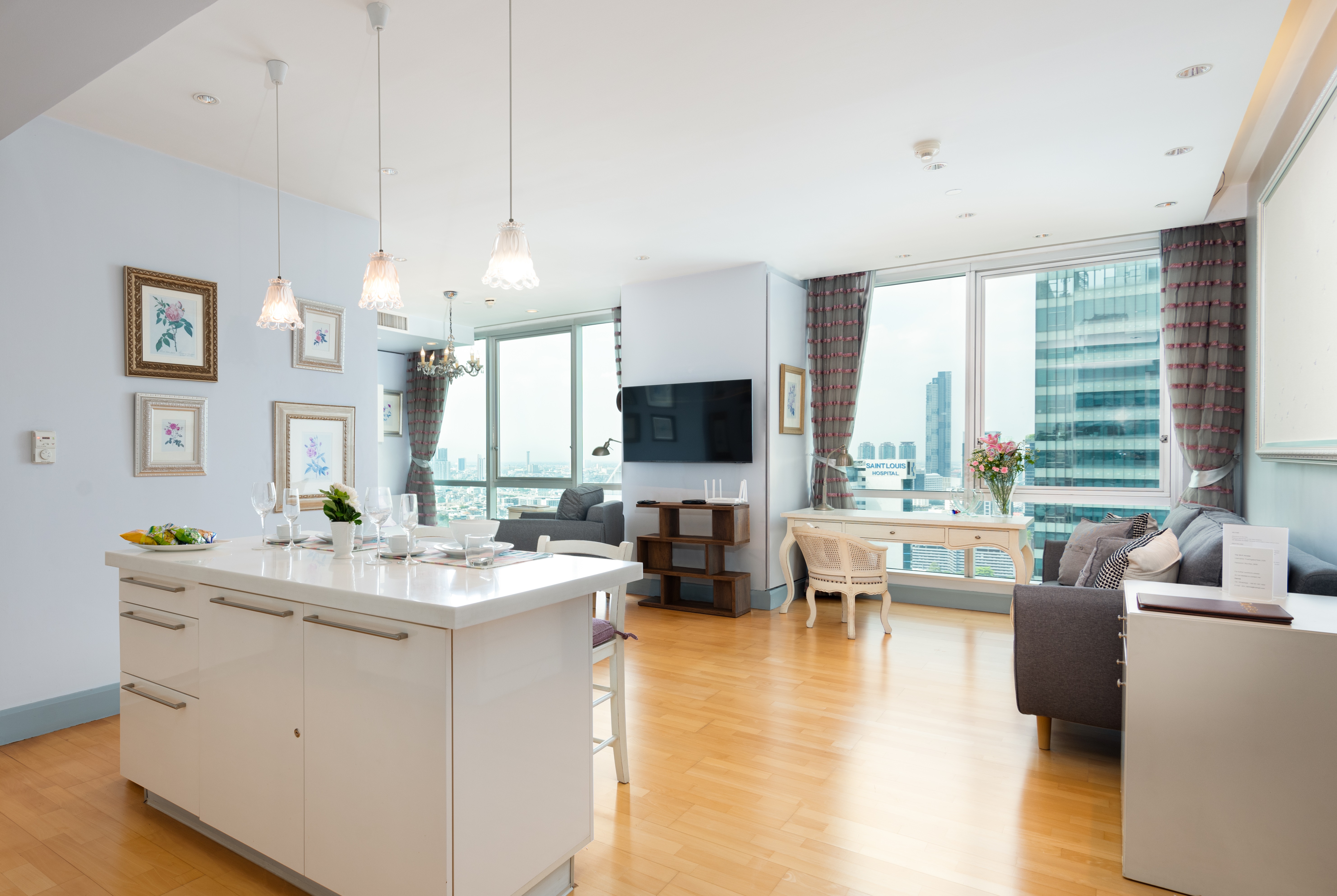 Serviced 1 Bed Panoramic Skyvillas - Bang Rak