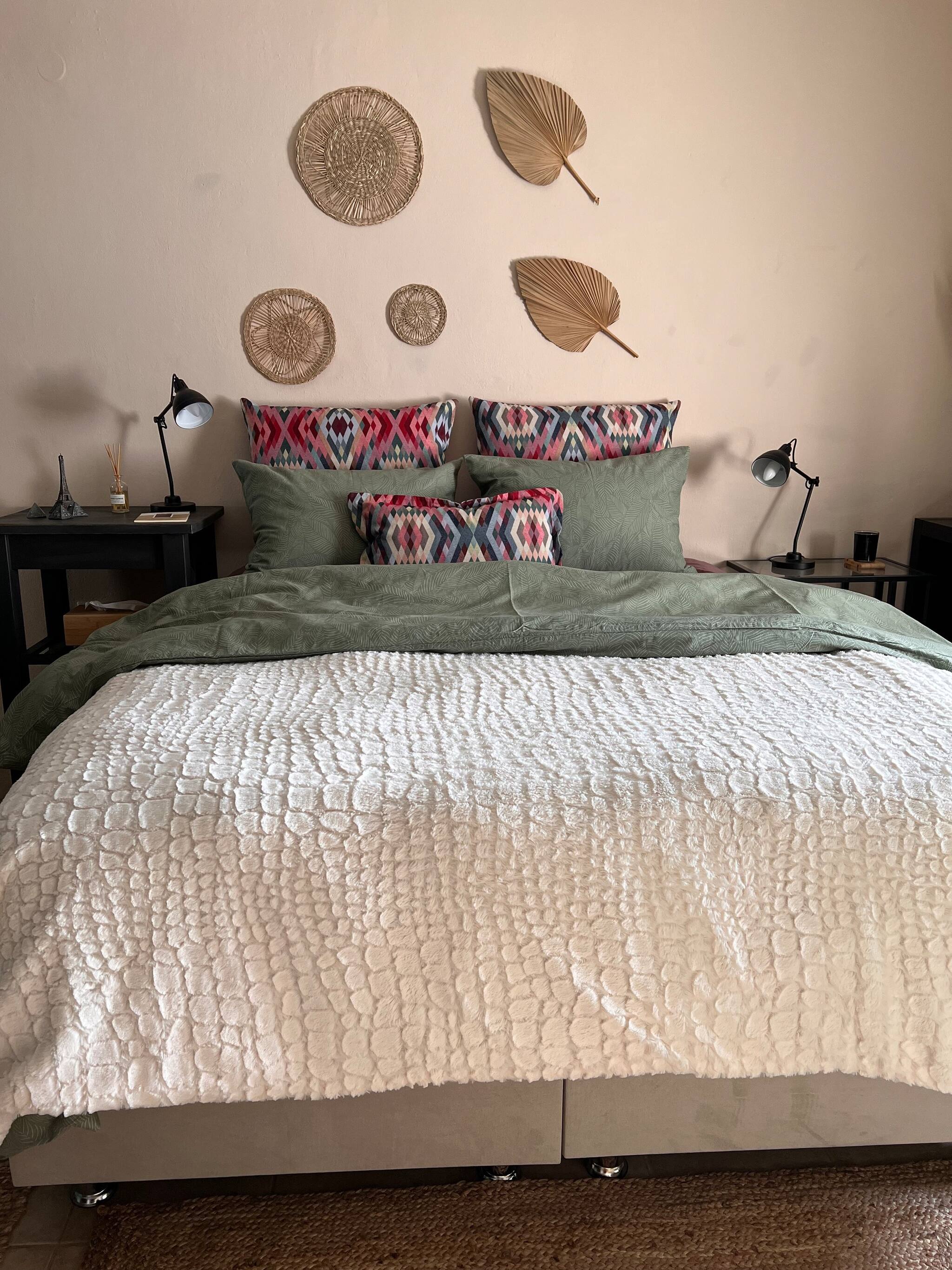 Mosquito Guest House 2 - Драма
