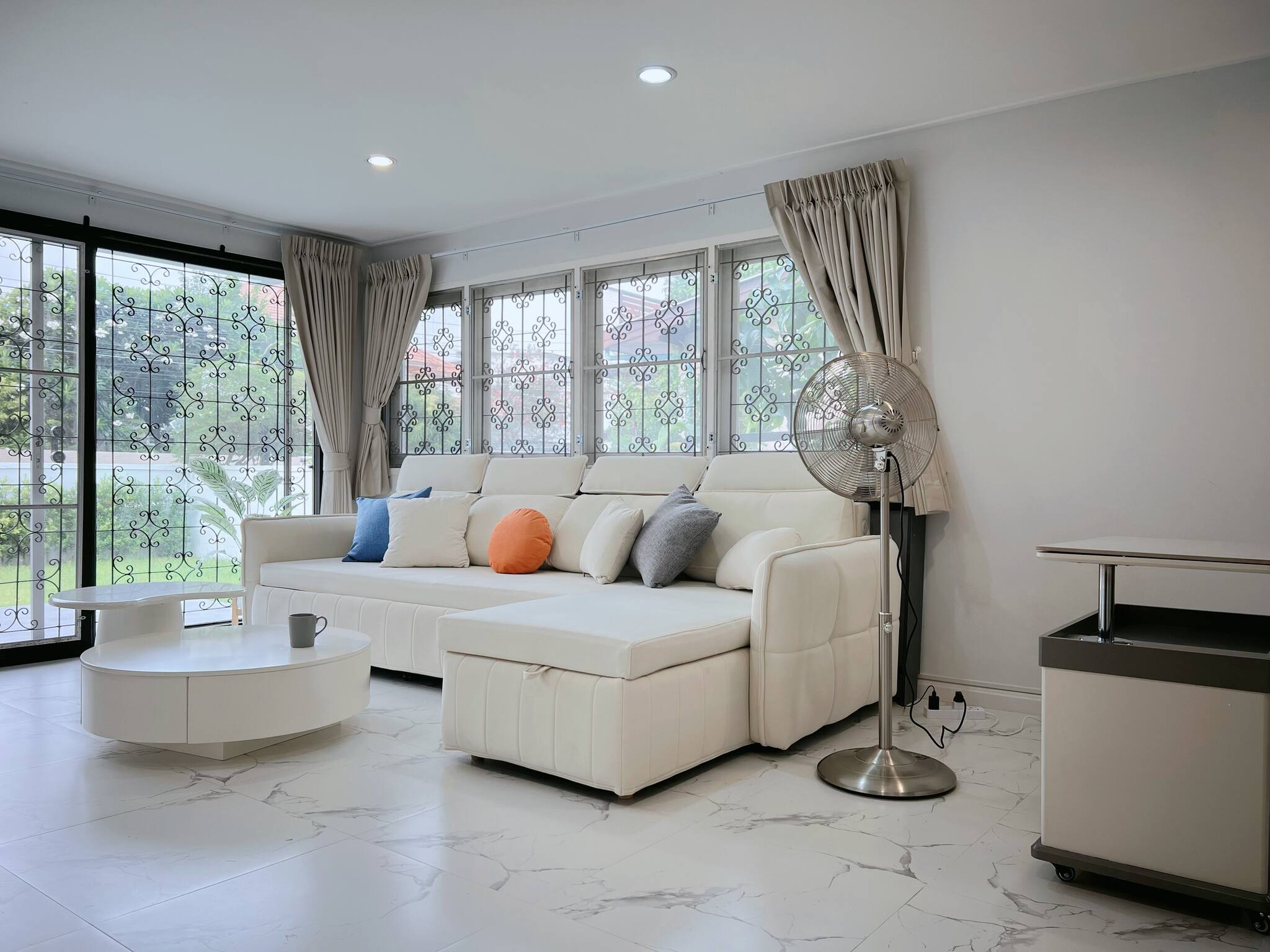 5 Beds 452sqm With Private Garden Pet-friendly Cctv Quiet And Homey - Bangkok