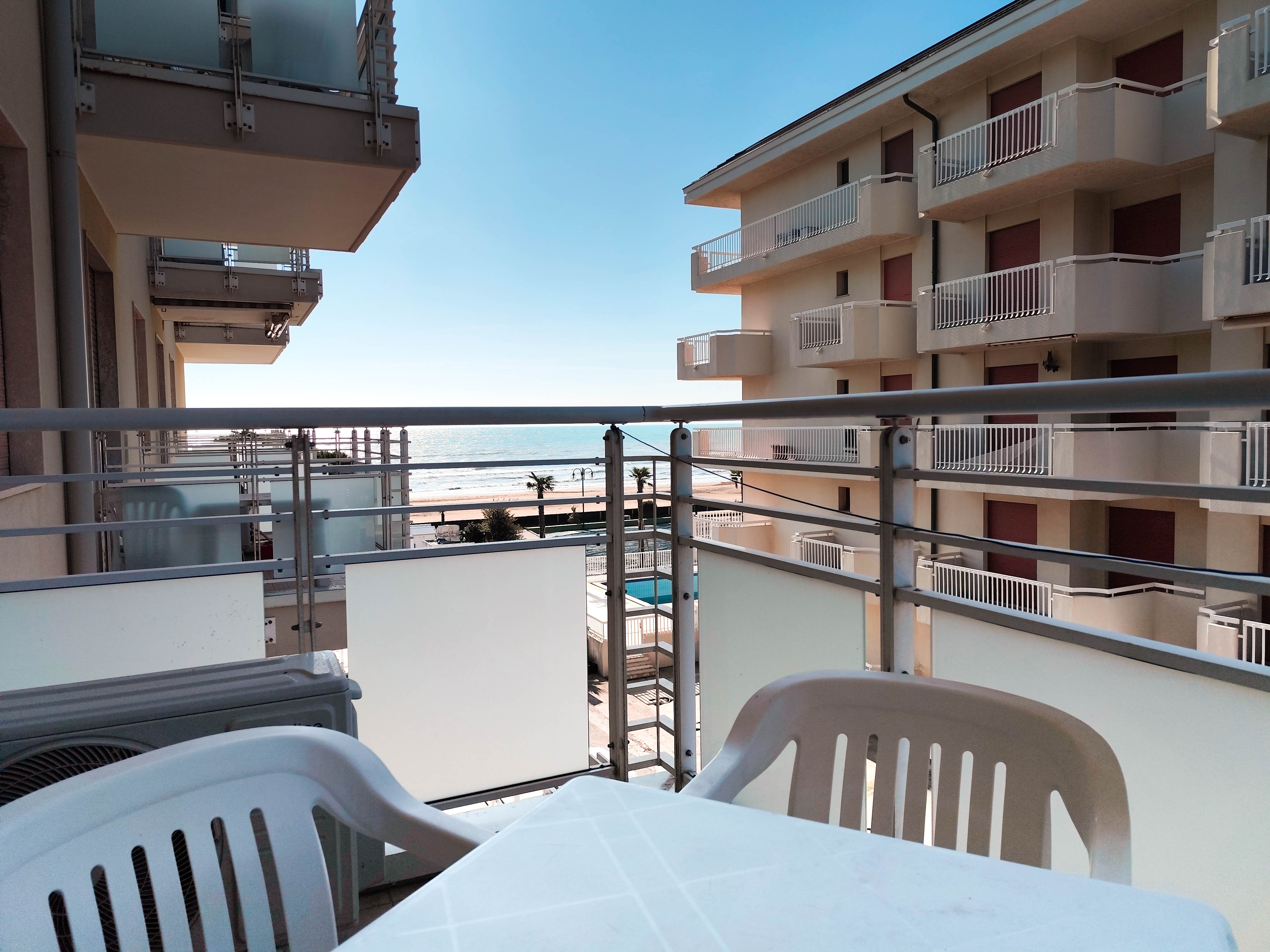 Seaside Apartment With Balcony - Lido di Jesolo