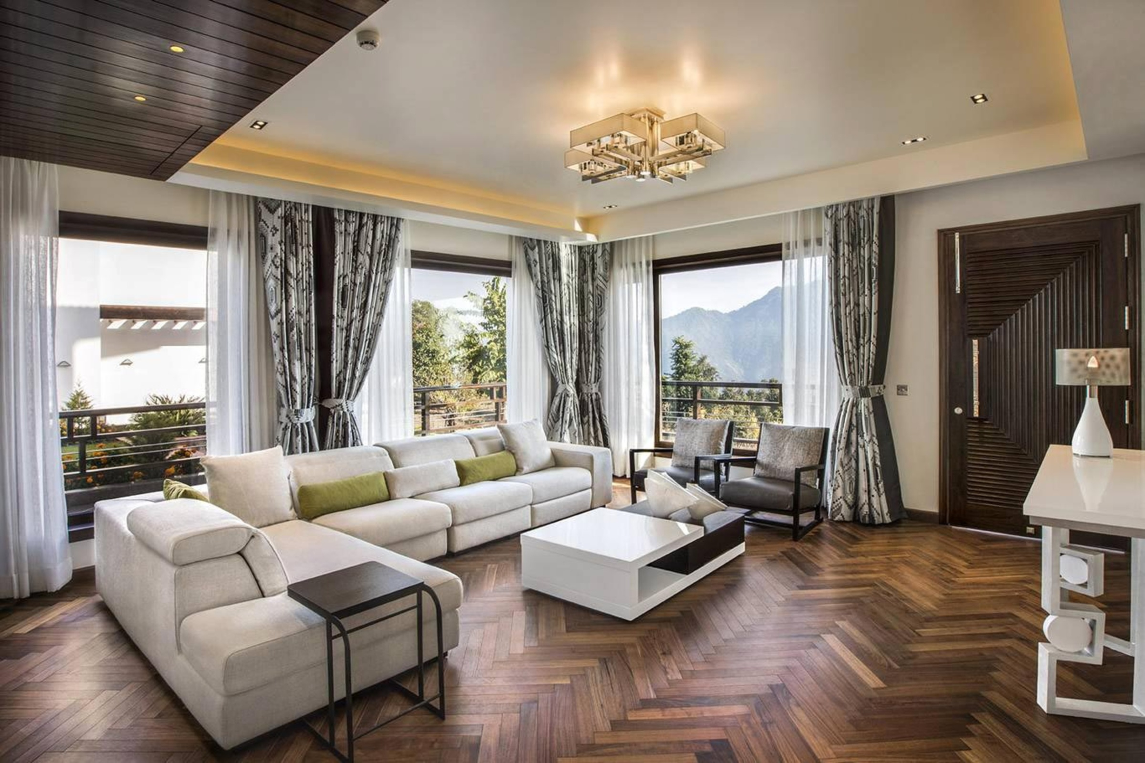An Extravagant Pushp Villa Overlooking The Ganges - Rishikesh