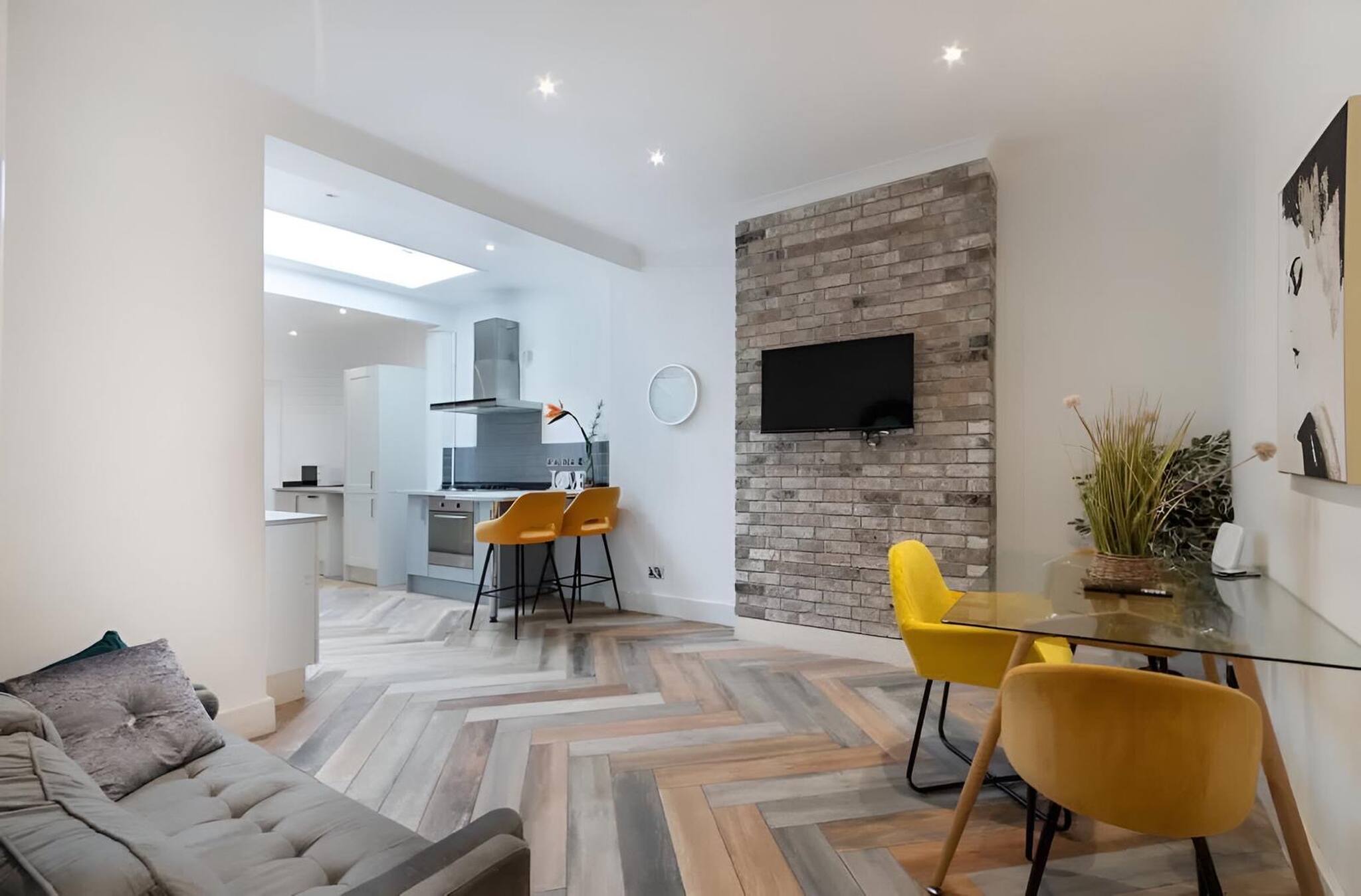 Cobden 2 Bed Apartment - London