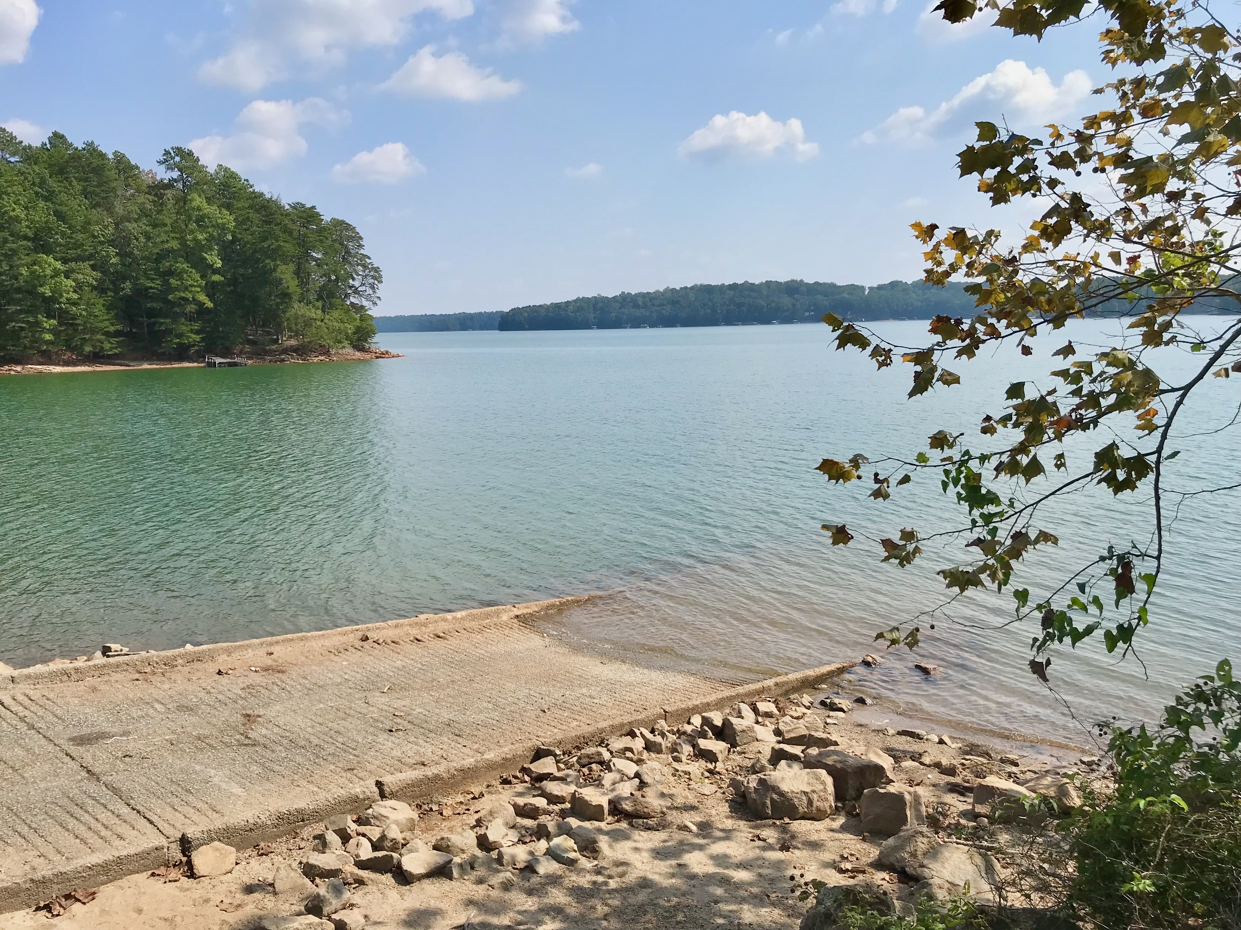 Bungalow By The Lake - Lake Lanier, GA