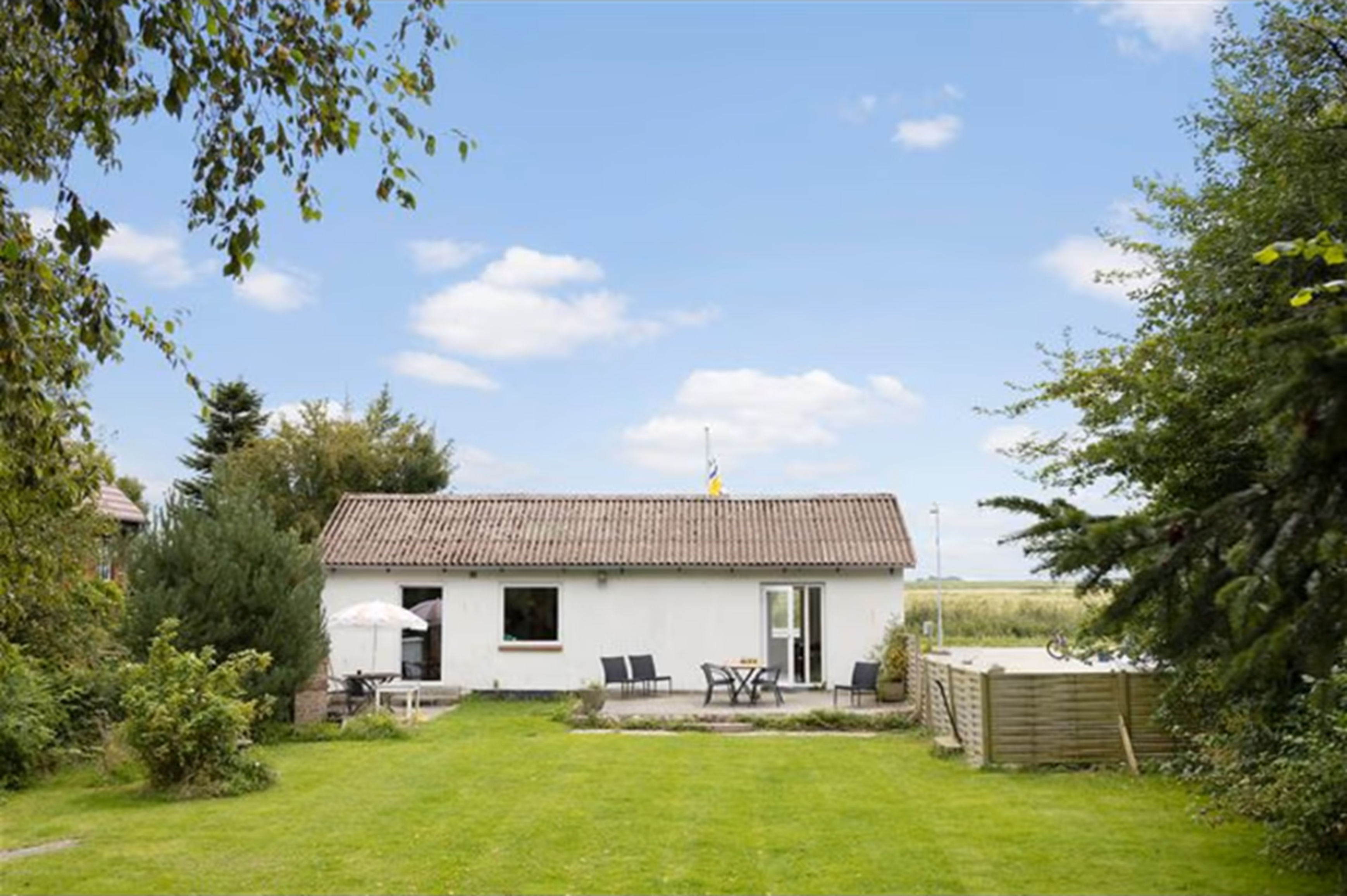 Haus Mit Großem, Umzäunten Garten, Feuerstelle Und Unterstand - Nordsee