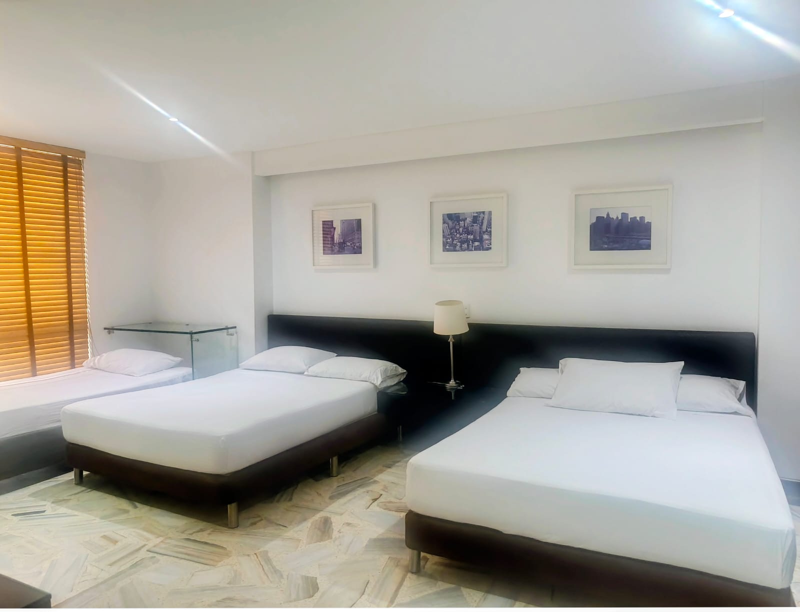 Habitación Triple Familiar - Cali