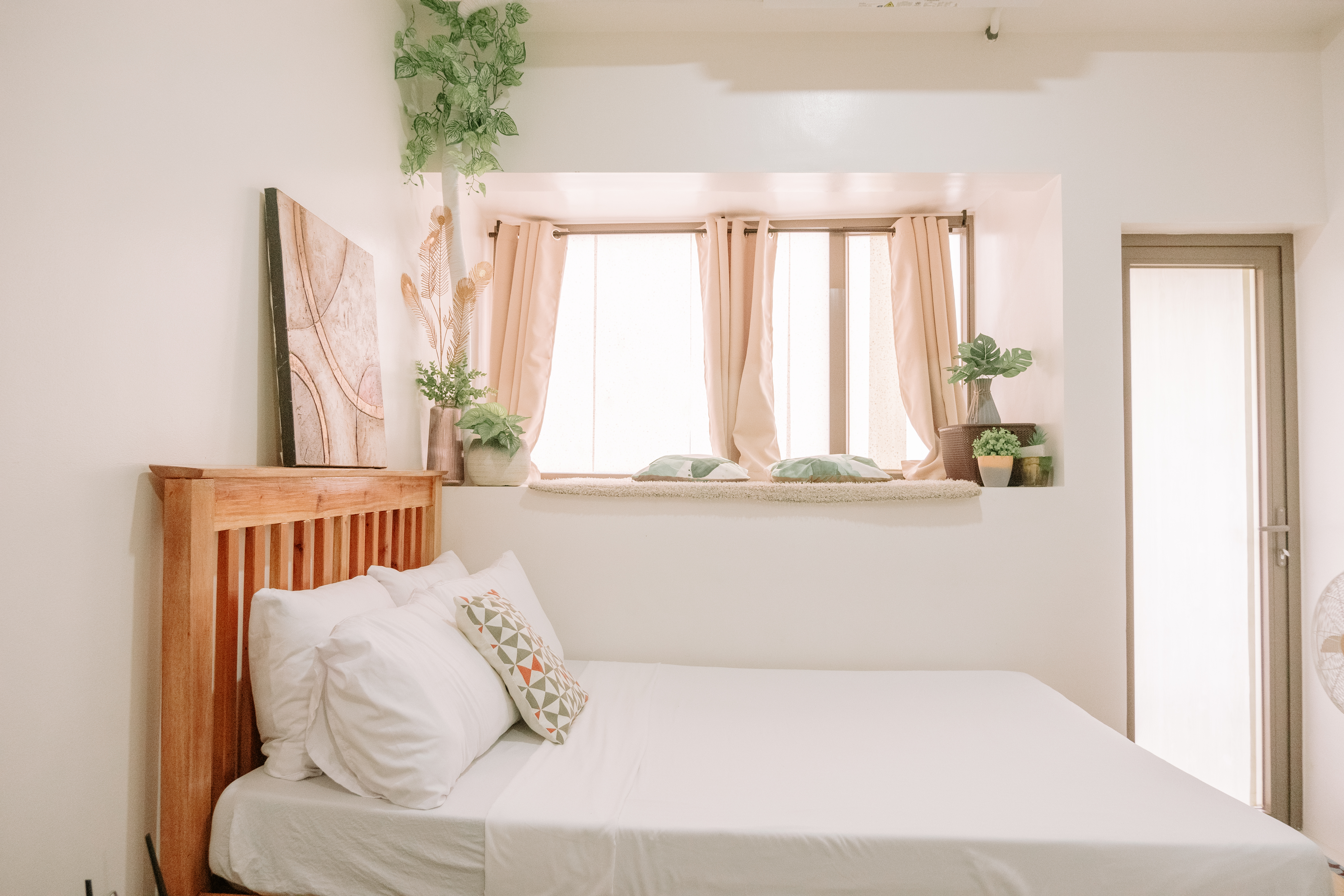 Tropical Bliss In The Metro - Iloilo City