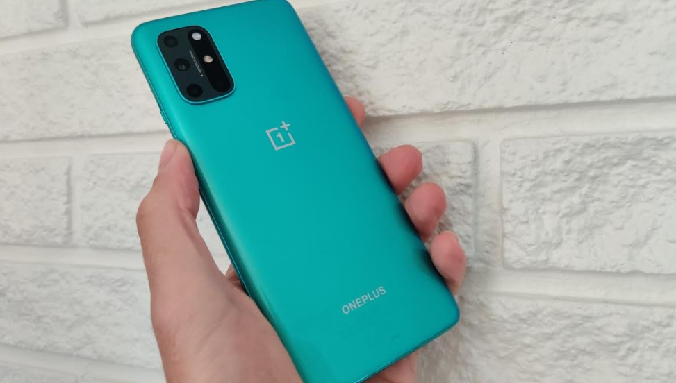 Test og anmeldelse af OnePlus 8T - et super køb