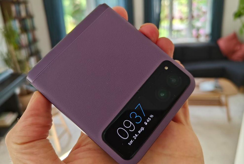 Test af Motorola Razr 40: Et billigere foldbart alternativ - Mobilpriser.dk