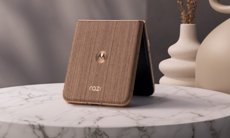 Test Motorola Razr 60 Ultra: Forbedret foldbart flagskib - Mobilpriser.dk