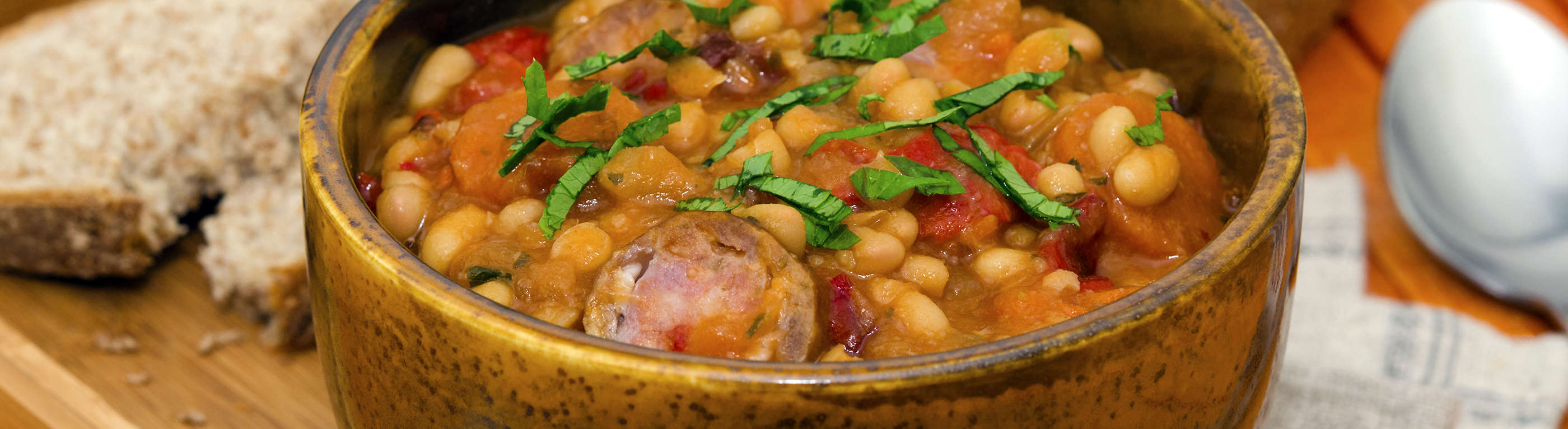 Cassoulet de poulet aux haricots blancs | recettes | Kuhn Rikon