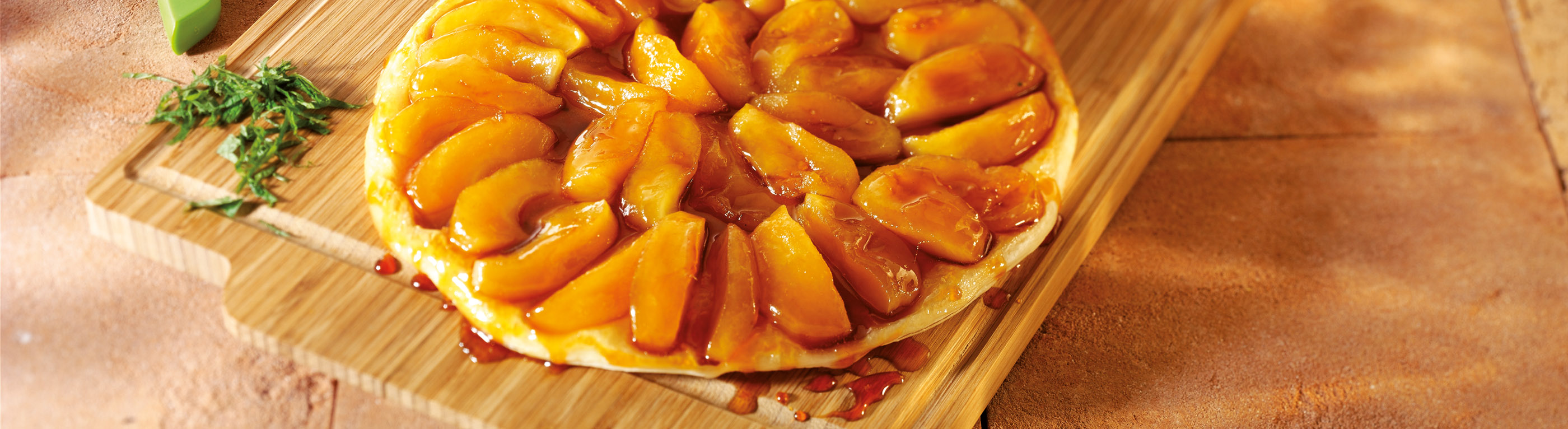 Sunken Apple Cake with Peppermint strips (Tarte Tatin) | Recipes | Kuhn ...