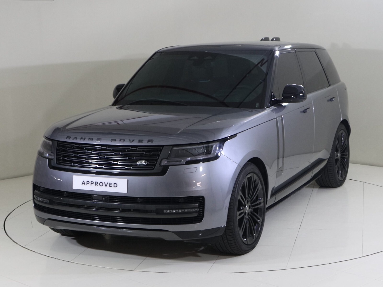 Approved Used Range Rover for Sale | Land Rover UAE