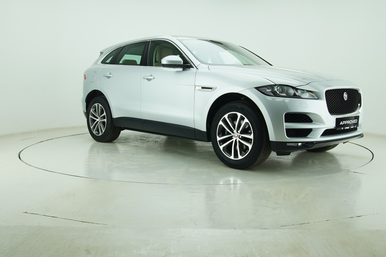 Vehicle Summary-Jaguar | F-PACE Prestige