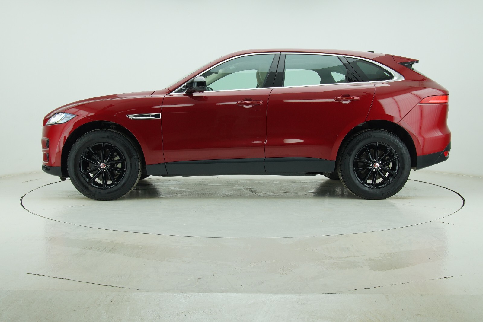 Vehicle Summary-Jaguar | F-PACE Prestige