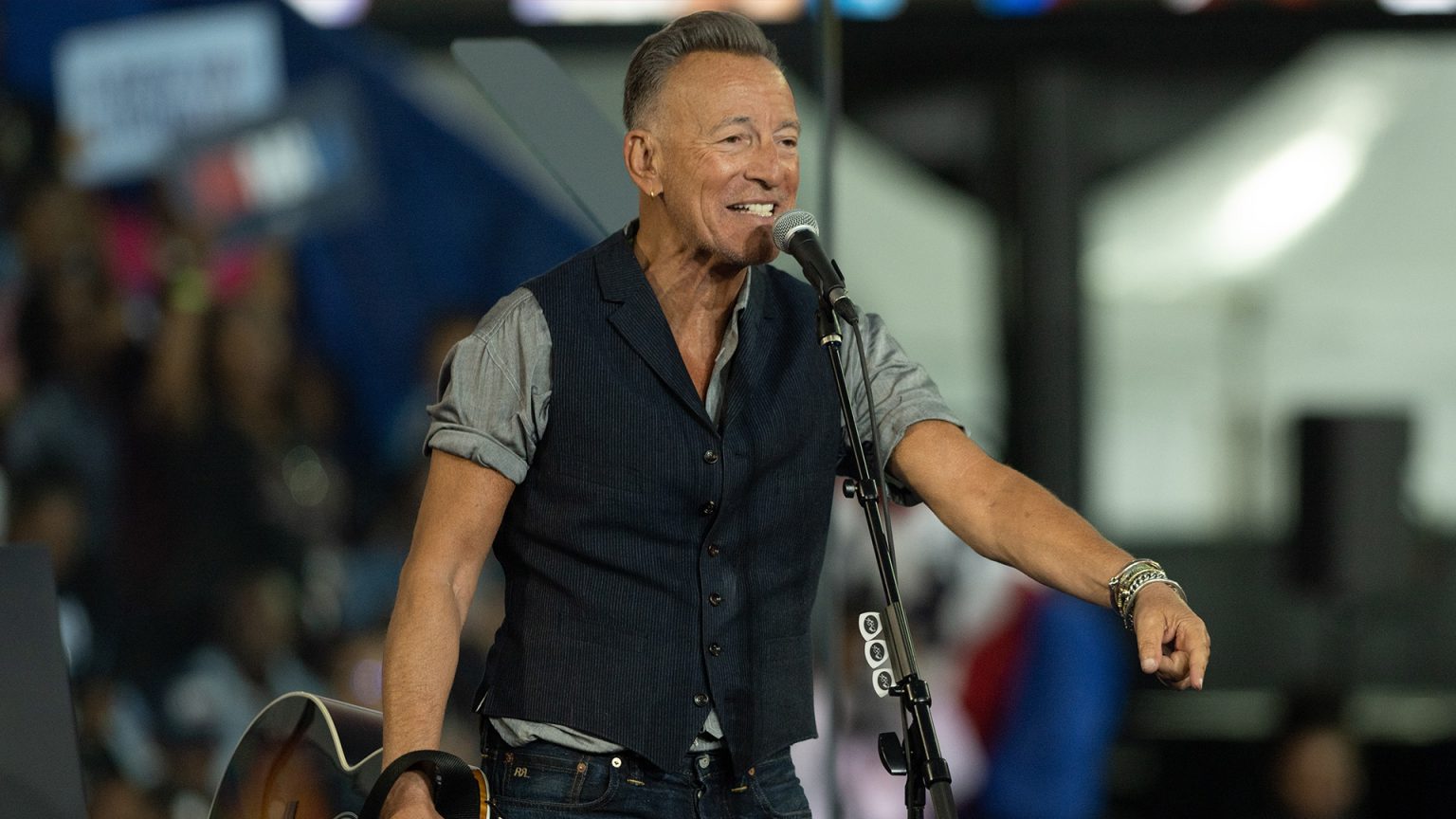 Deliver Me From Nowhere: Bruce Springsteen-Film startet – alle Infos