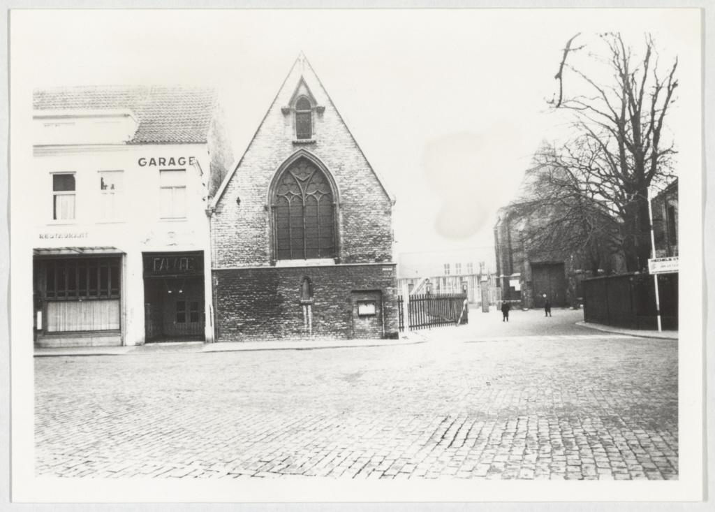 Onder-den-Toren, zicht in de straat | Regionale Beeldbank
