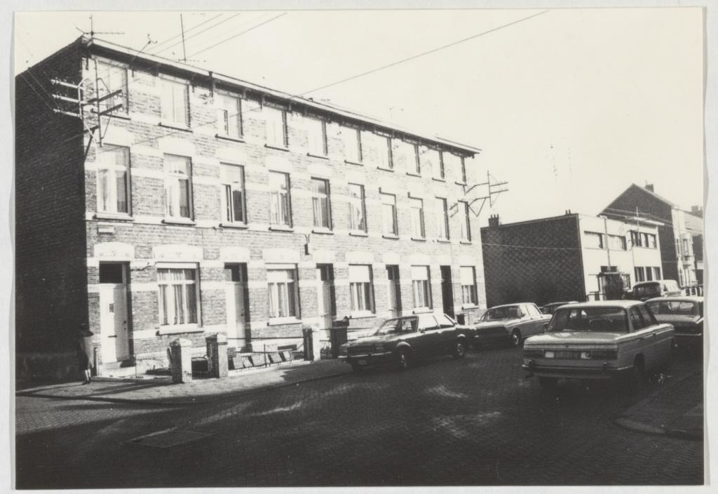 Dageraadstraat, zicht in de straat, hoek met de Koolstraat | Regionale ...