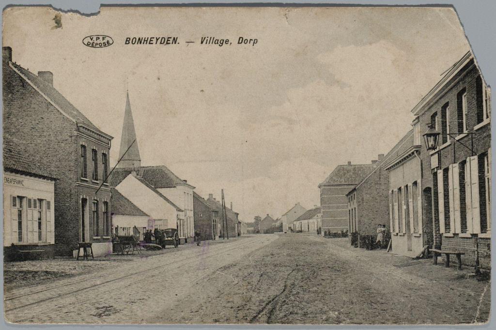 Zicht op het dorpscentrum van Bonheiden | Regionale Beeldbank